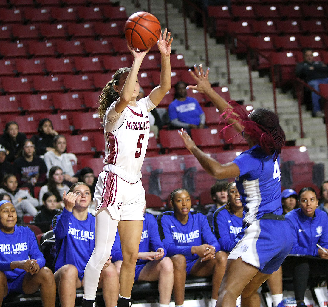UMass Women's Basketball vs Saint Louis 1/6/24 - masslive.com