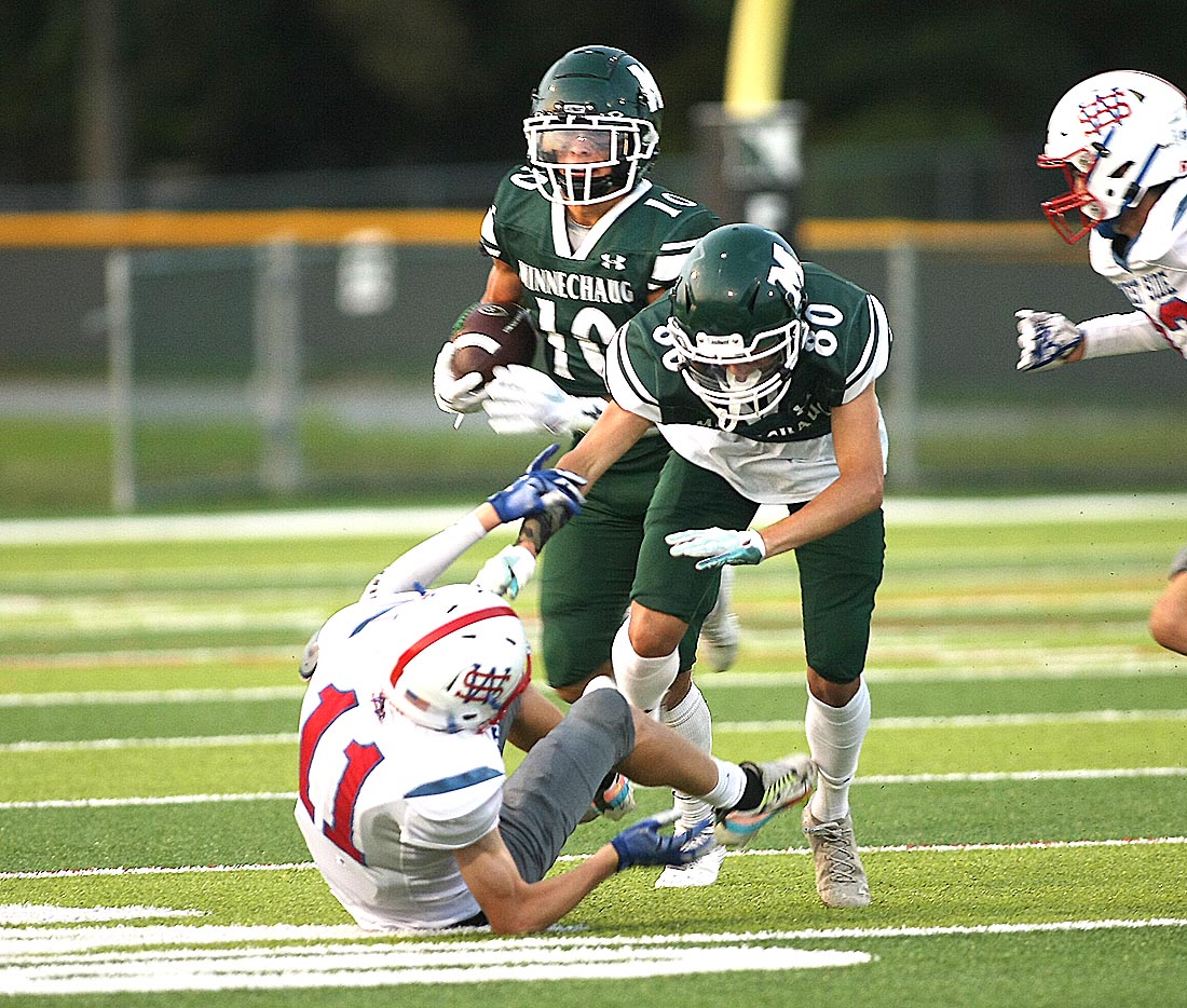 West Springfield vs Minnechaug Football 9/9/22 - masslive.com