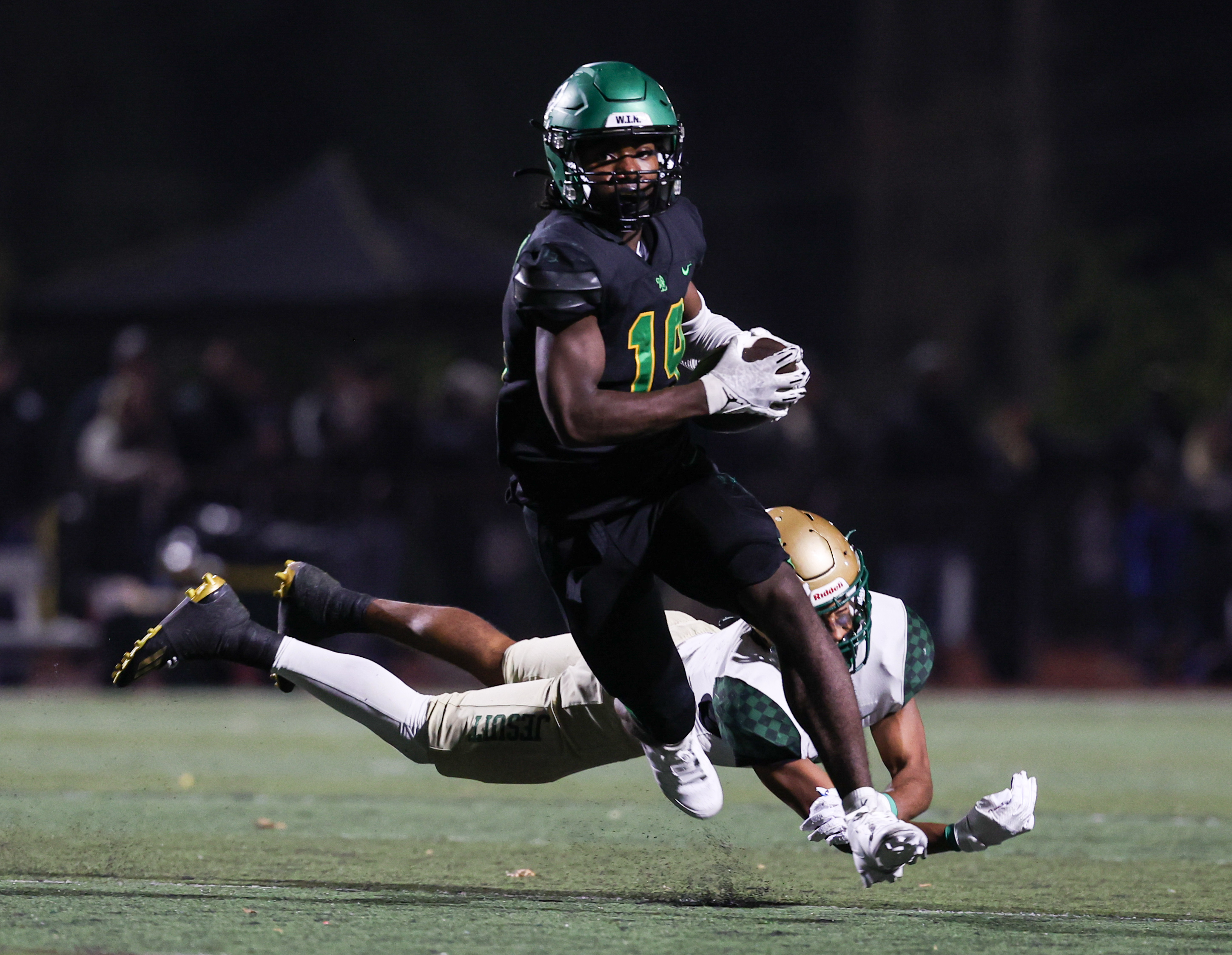 Oregon high school football: West Linn Lions vs Jesuit Crusaders ...