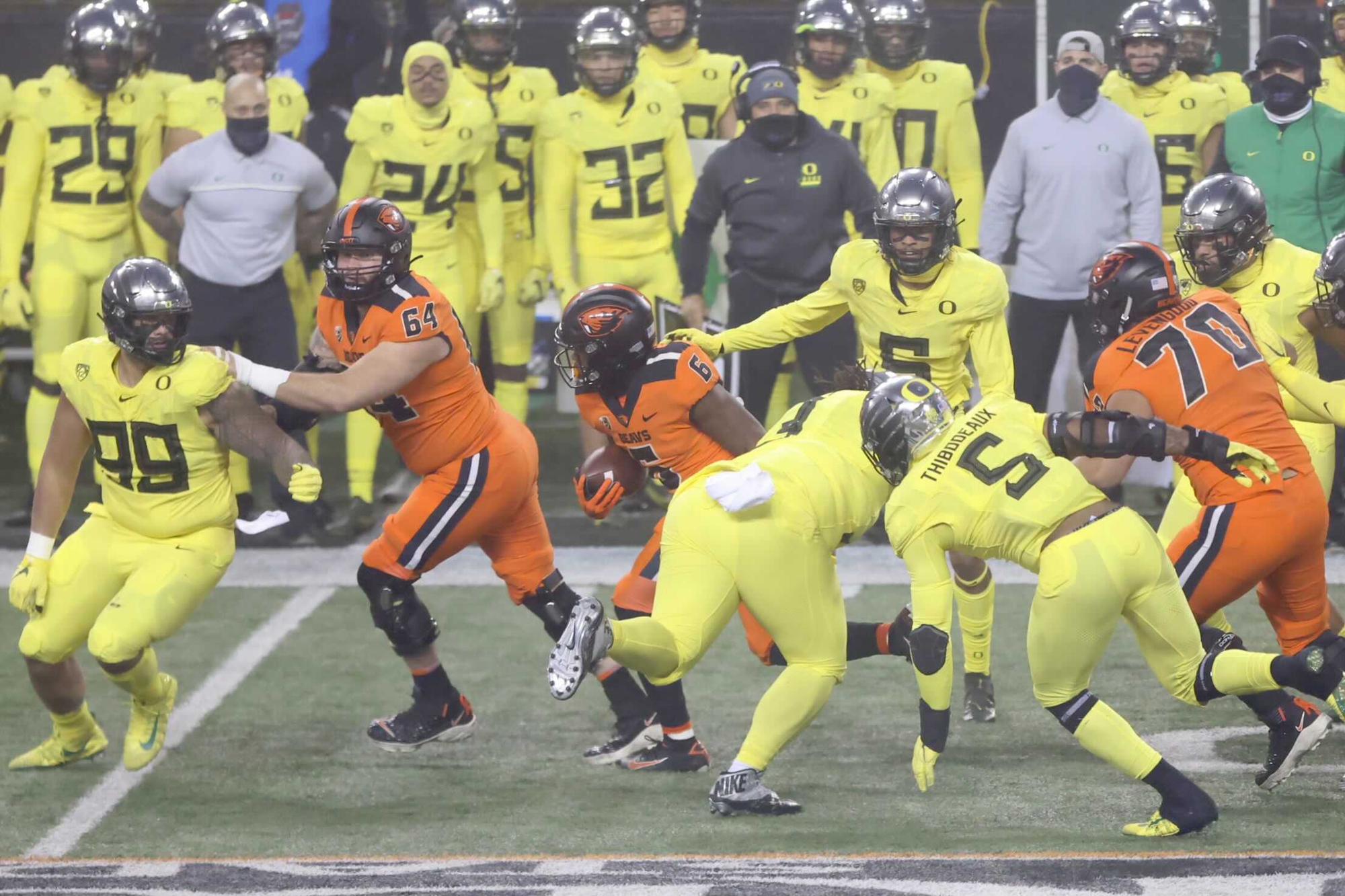 Oregon Ducks vs. Oregon State Beavers football: Nov. 27, 2020 ...