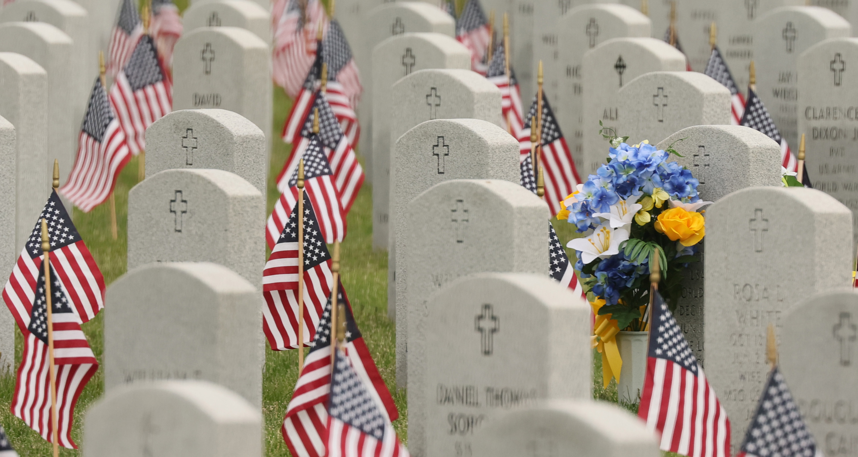 25th annual Memorial Day service at Western Reserve National Cemetery ...