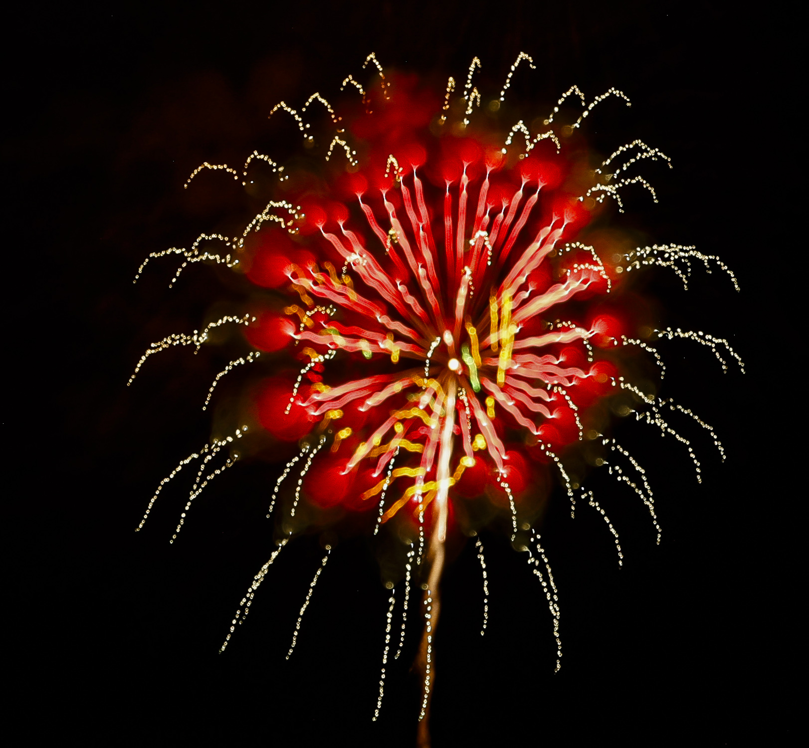 Funky fireworks display dazzles over Manlius - syracuse.com
