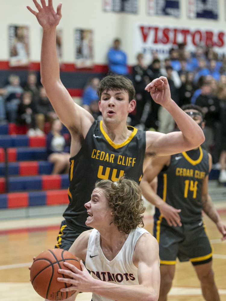 Cedar Cliff boys blow out Red Land 60-24 - pennlive.com