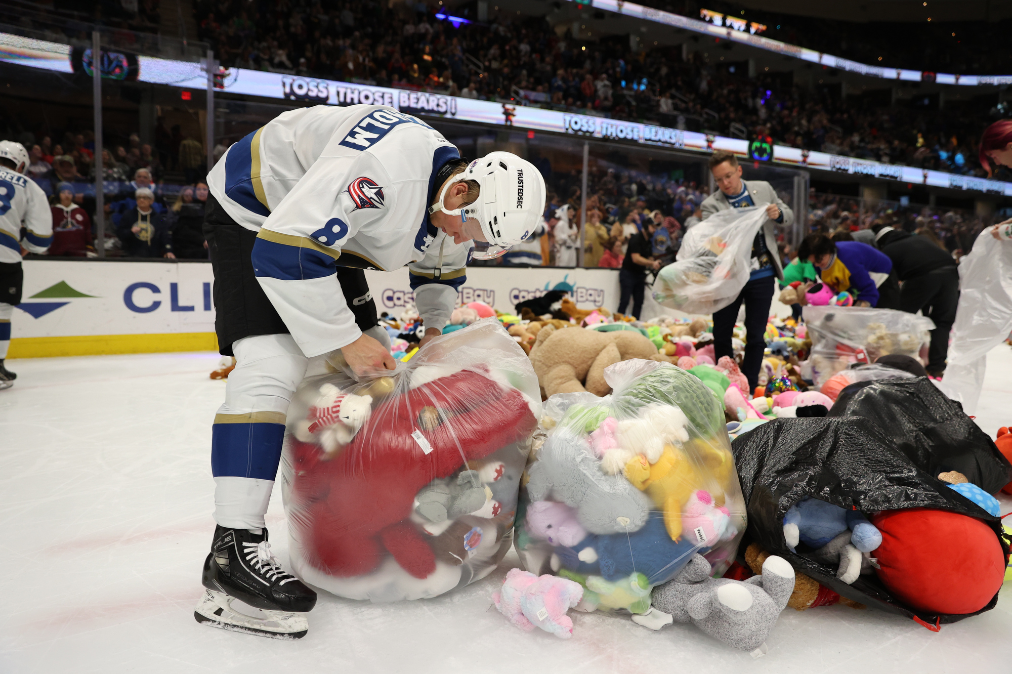 Teddy Bear Toss at Cleveland Monsters game - cleveland.com