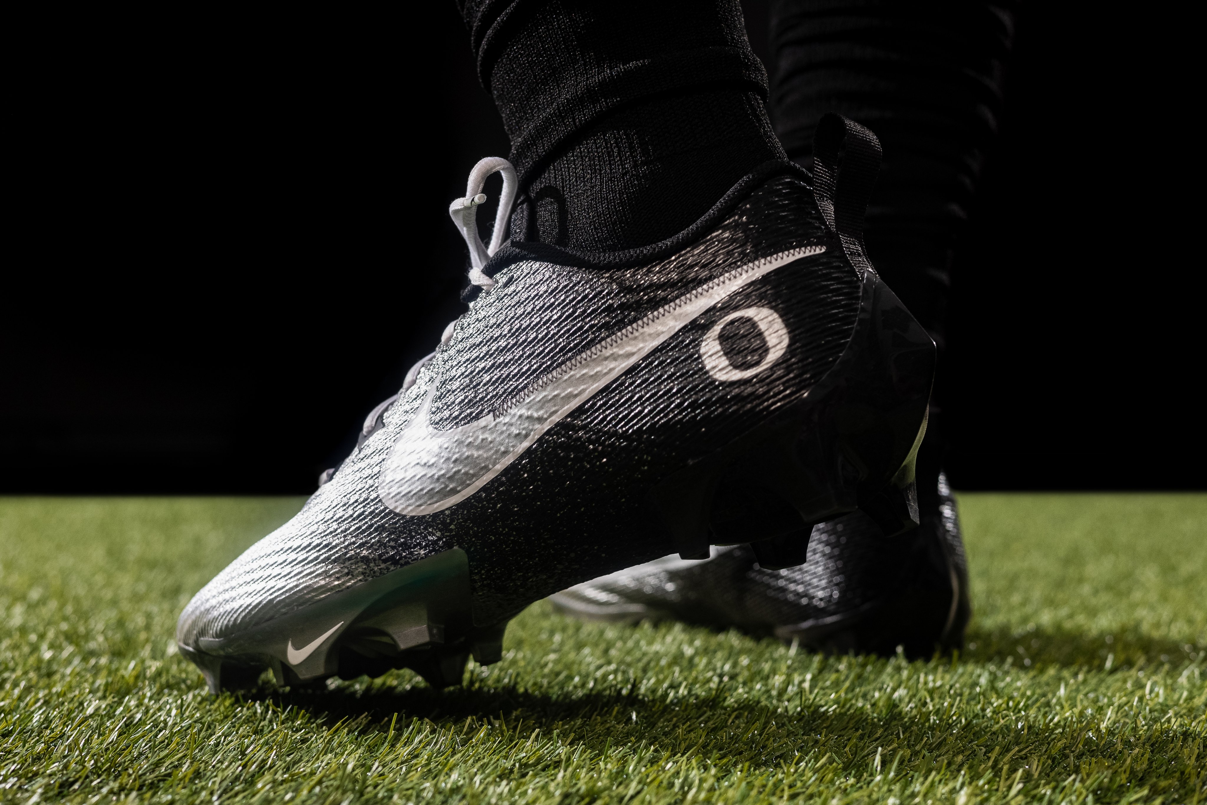 Oregon Ducks unveil Generation O football uniforms - oregonlive.com