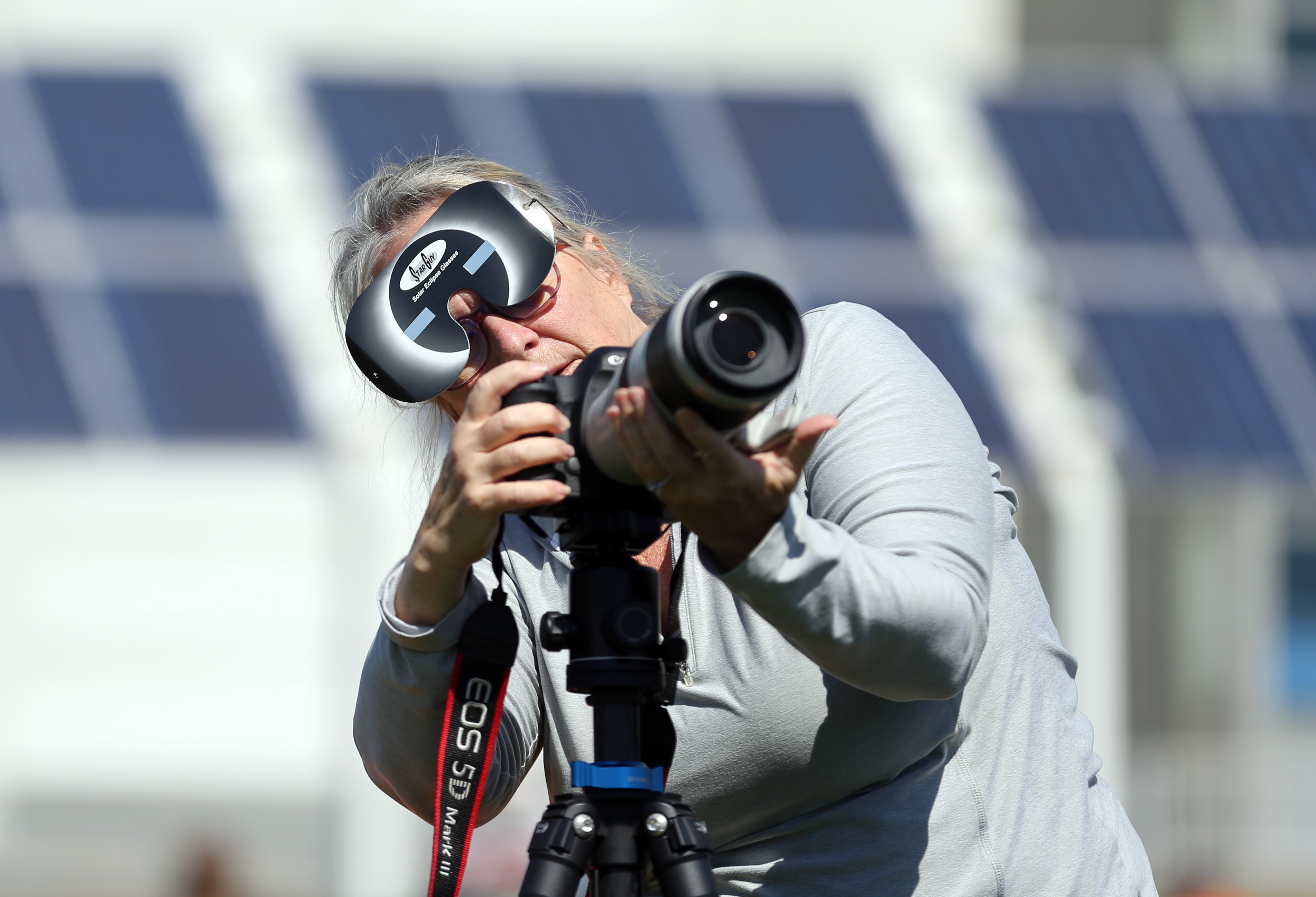 Cleveland total solar eclipse at Great Lakes Science Center, April 8 ...