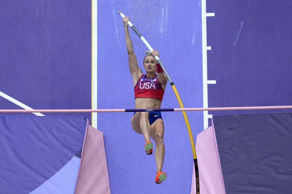 Katie Moon in the pole vault final at Paris Olympics 2024 - cleveland.com