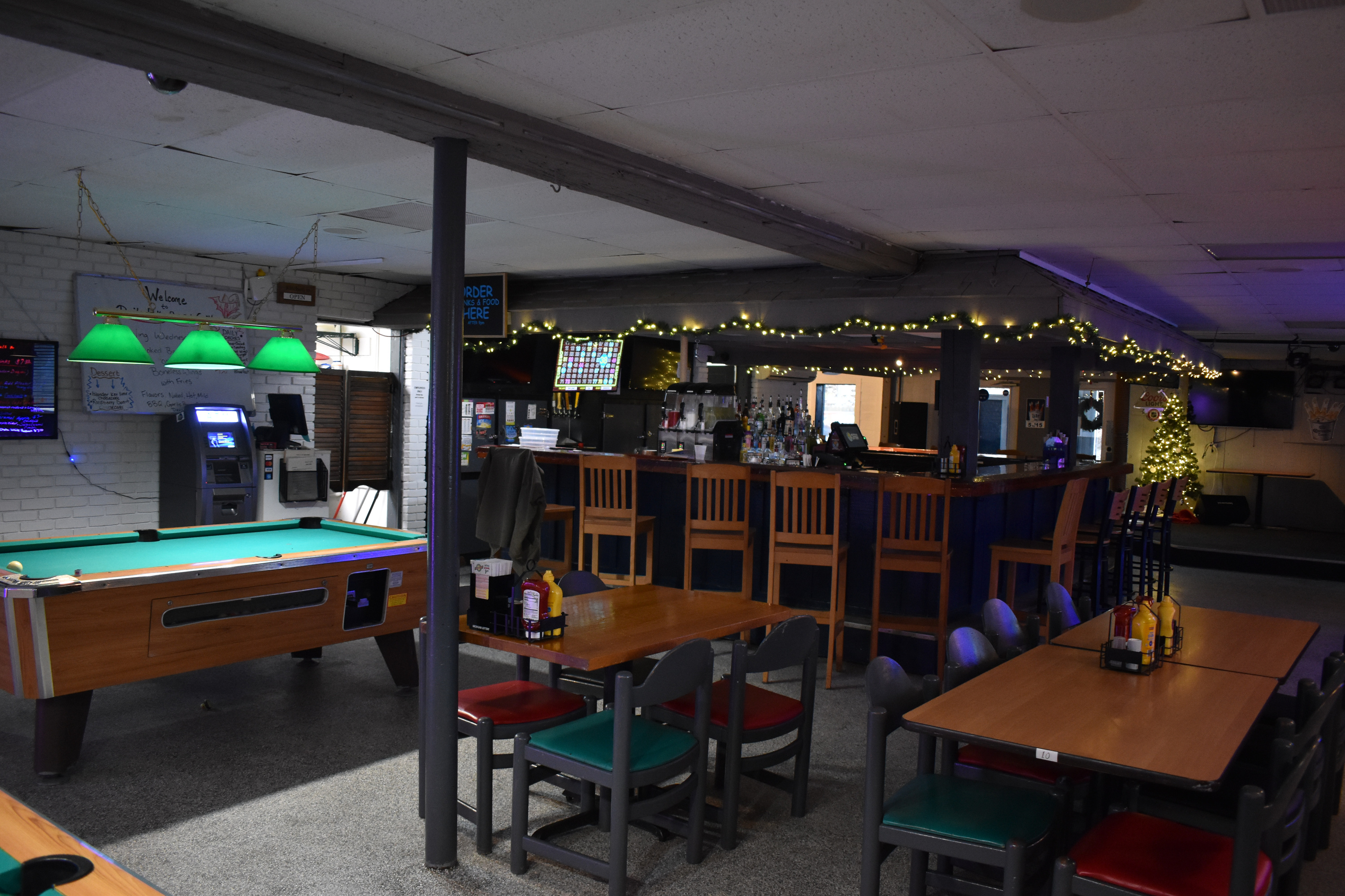 Local Eats: Devil’s Lake Bar and Grill in Manitou Beach - mlive.com