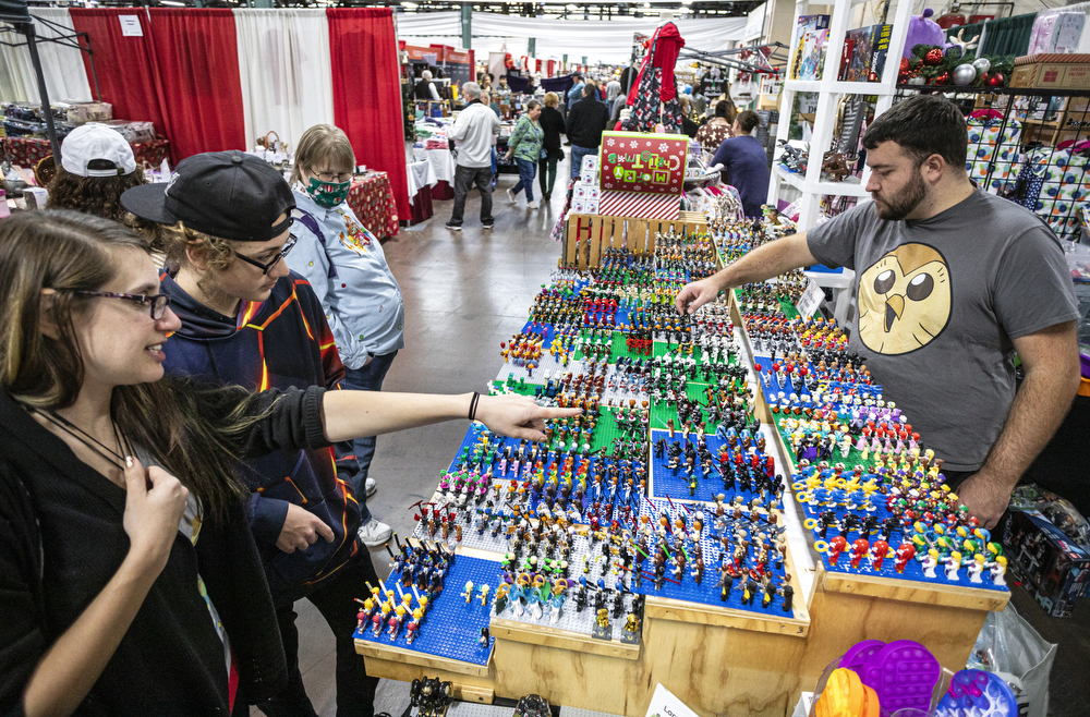 2021 Pennsylvania Christmas and Gift Show at the Farm Show Complex ...