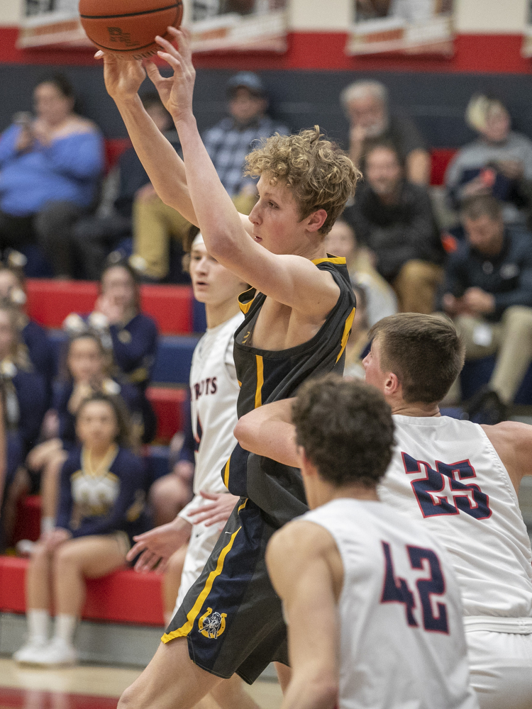 Cedar Cliff boys blow out Red Land 60-24 - pennlive.com