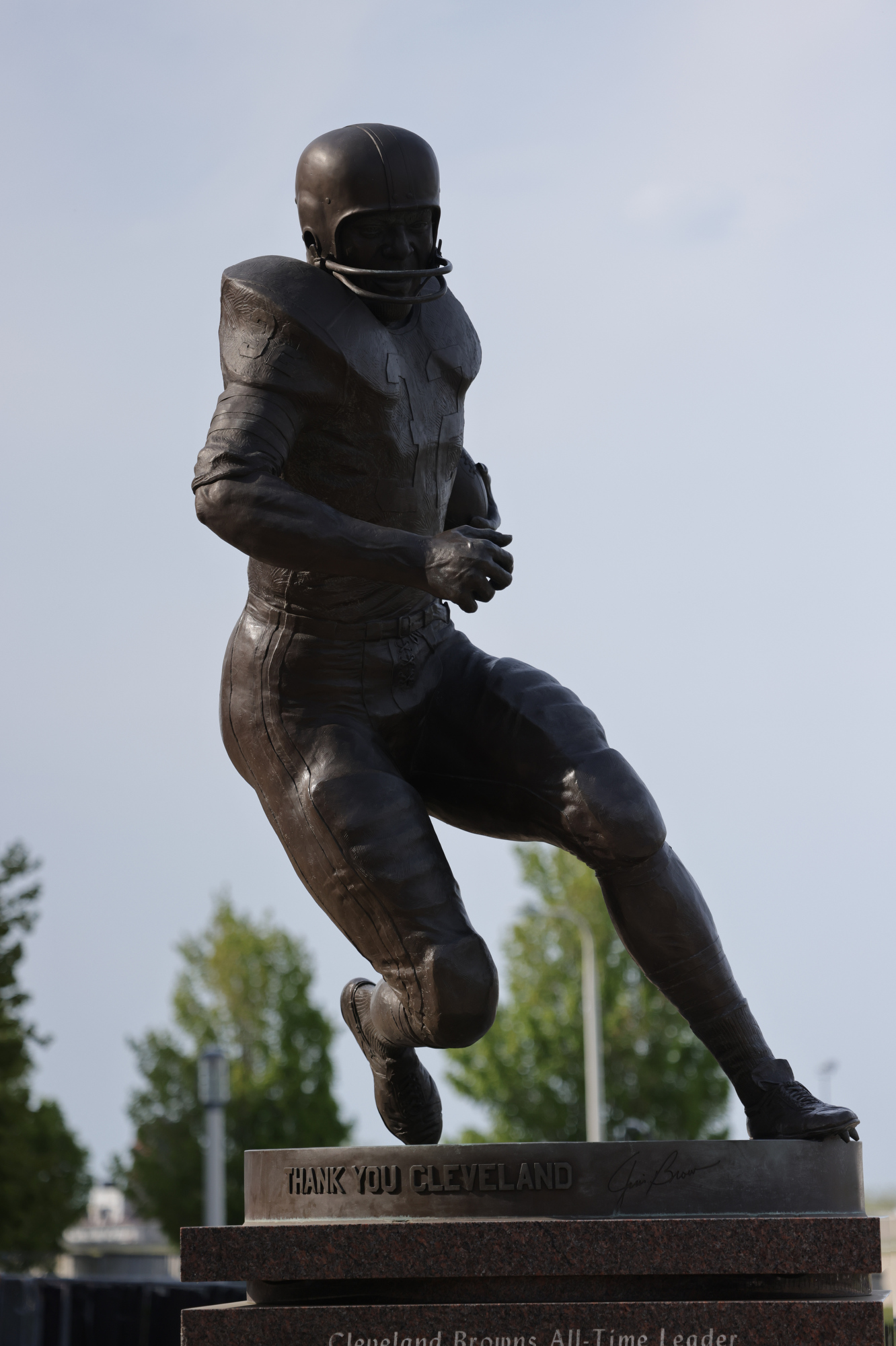Jim Brown statue at Cleveland Browns Stadium - cleveland.com