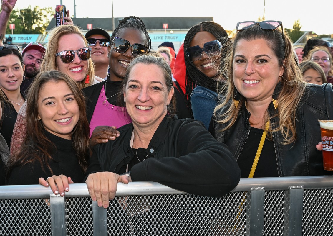 Hip-hop superstar Nelly packs Big E Arena - masslive.com