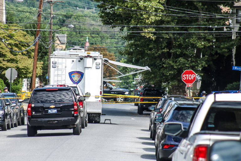 Shooter in mask dispute is wounded in gunfight with cops, police say ...