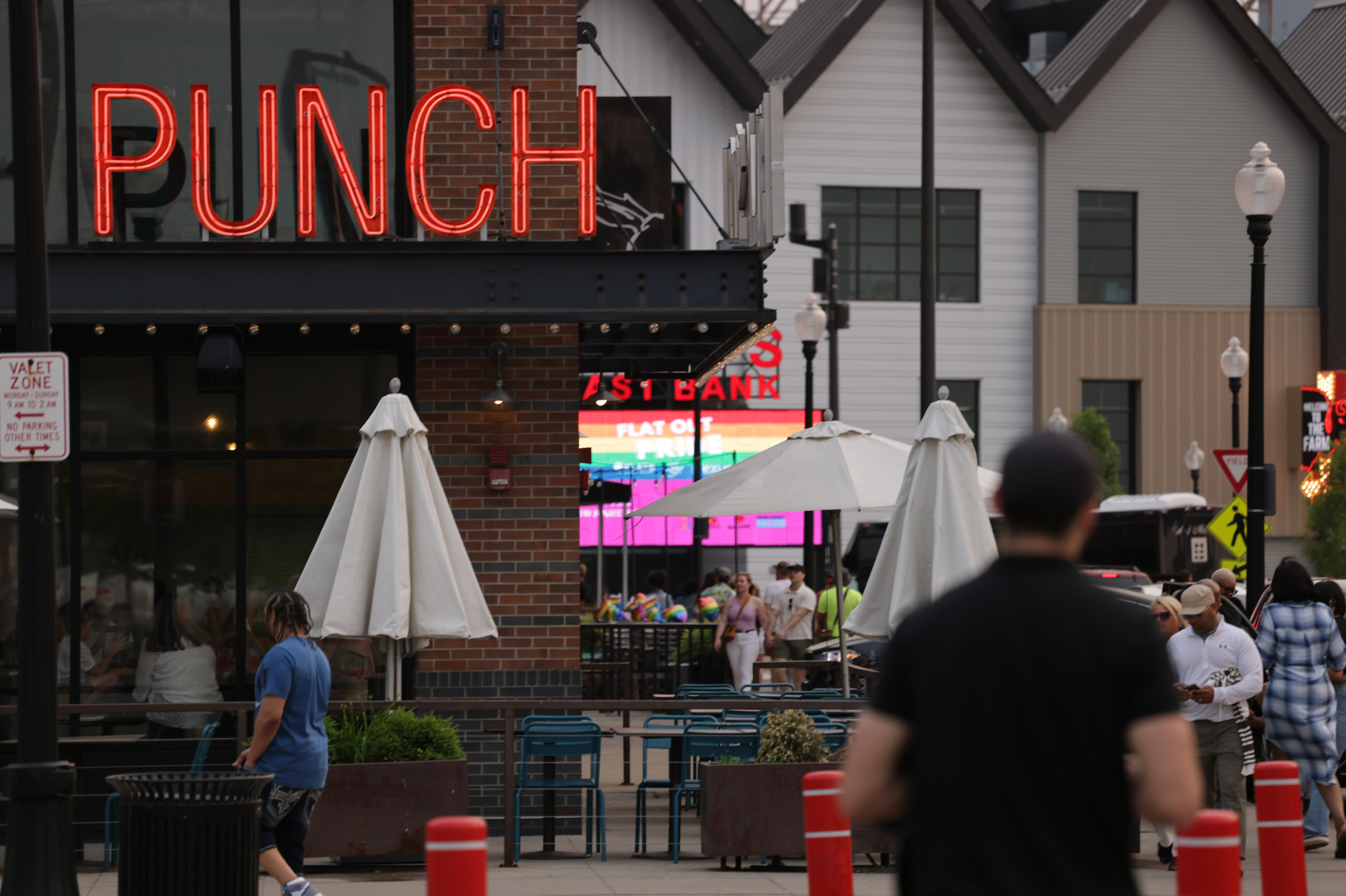 Cleveland’s Flats: 2023 restaurant and bar guide - cleveland.com