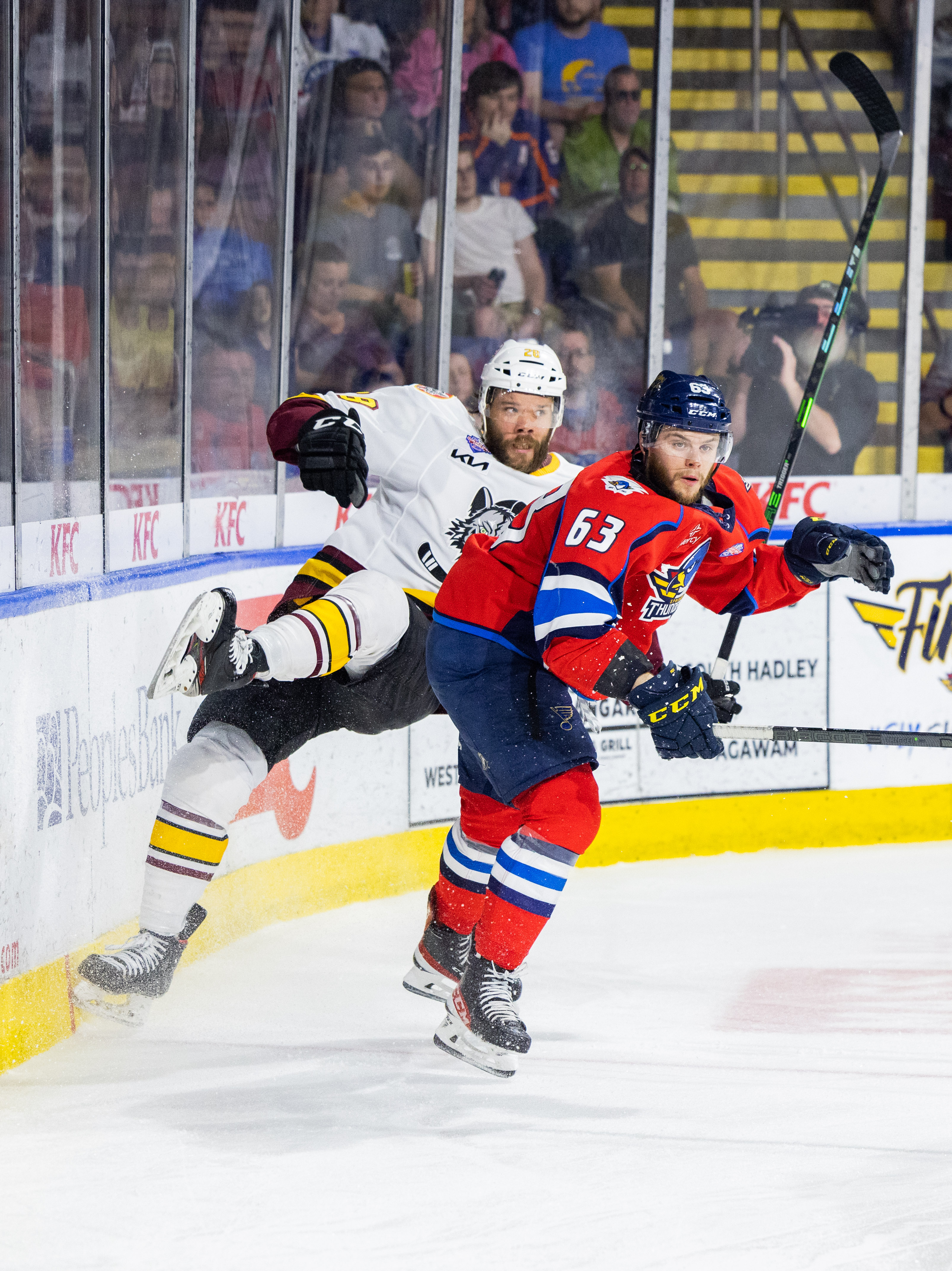 Springfield Thunderbirds vs Chicago Wolves Finals Game 5 - masslive.com