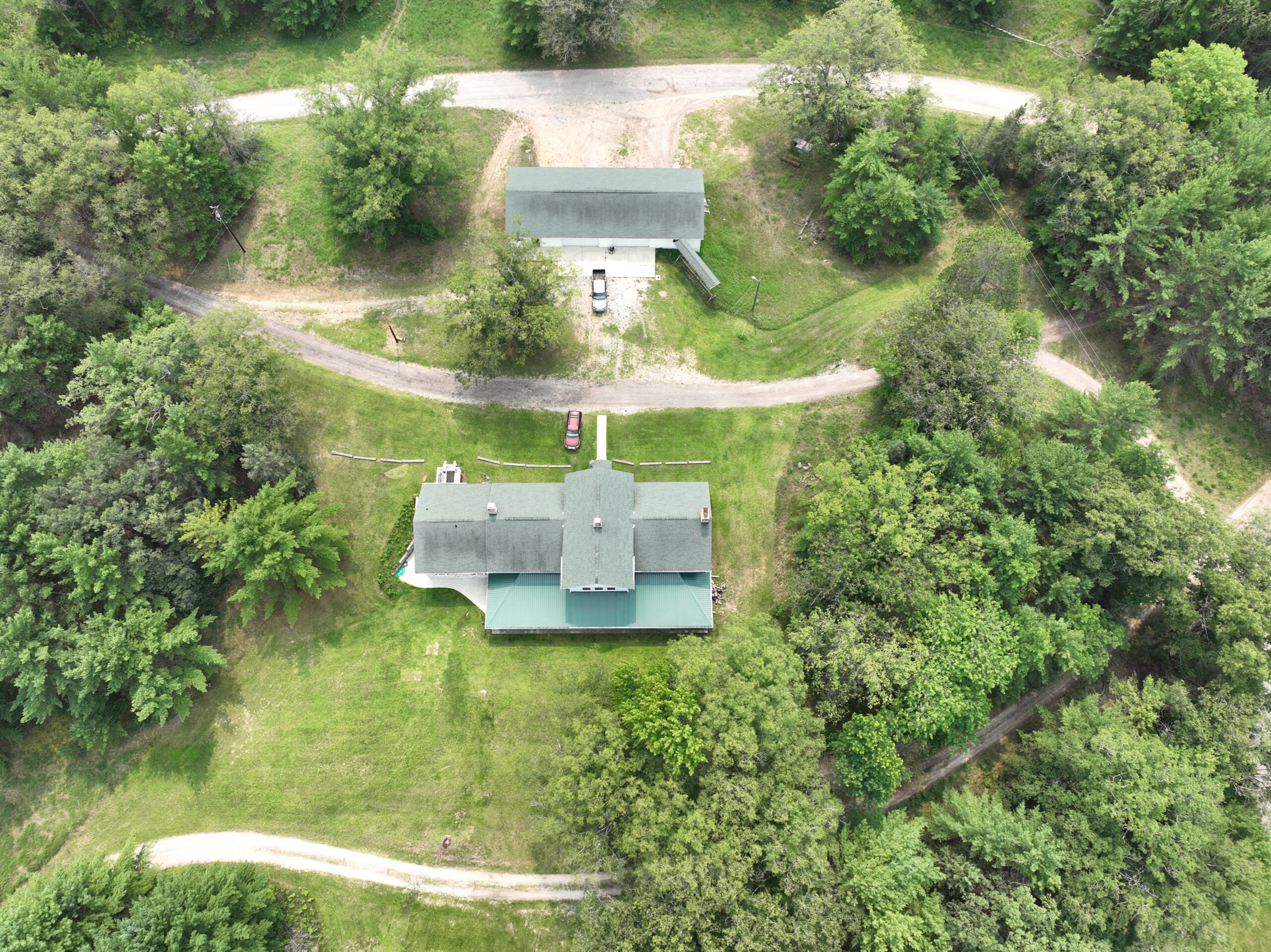 Hunting heaven: 3,000-acre property with near-lakefront lodge hits ...