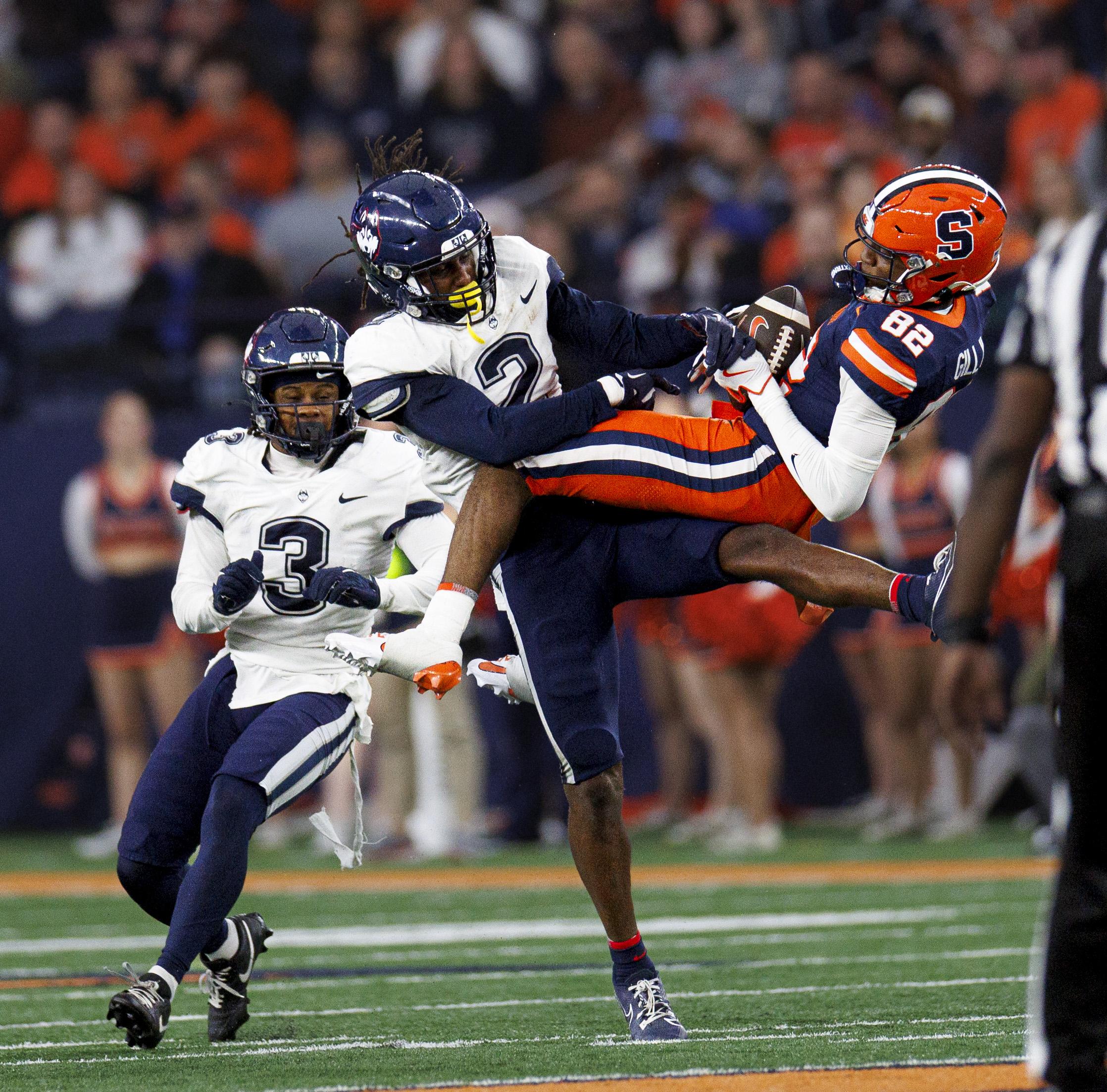 Syracuse Orange football throws down against the Connecticut Huskies at ...