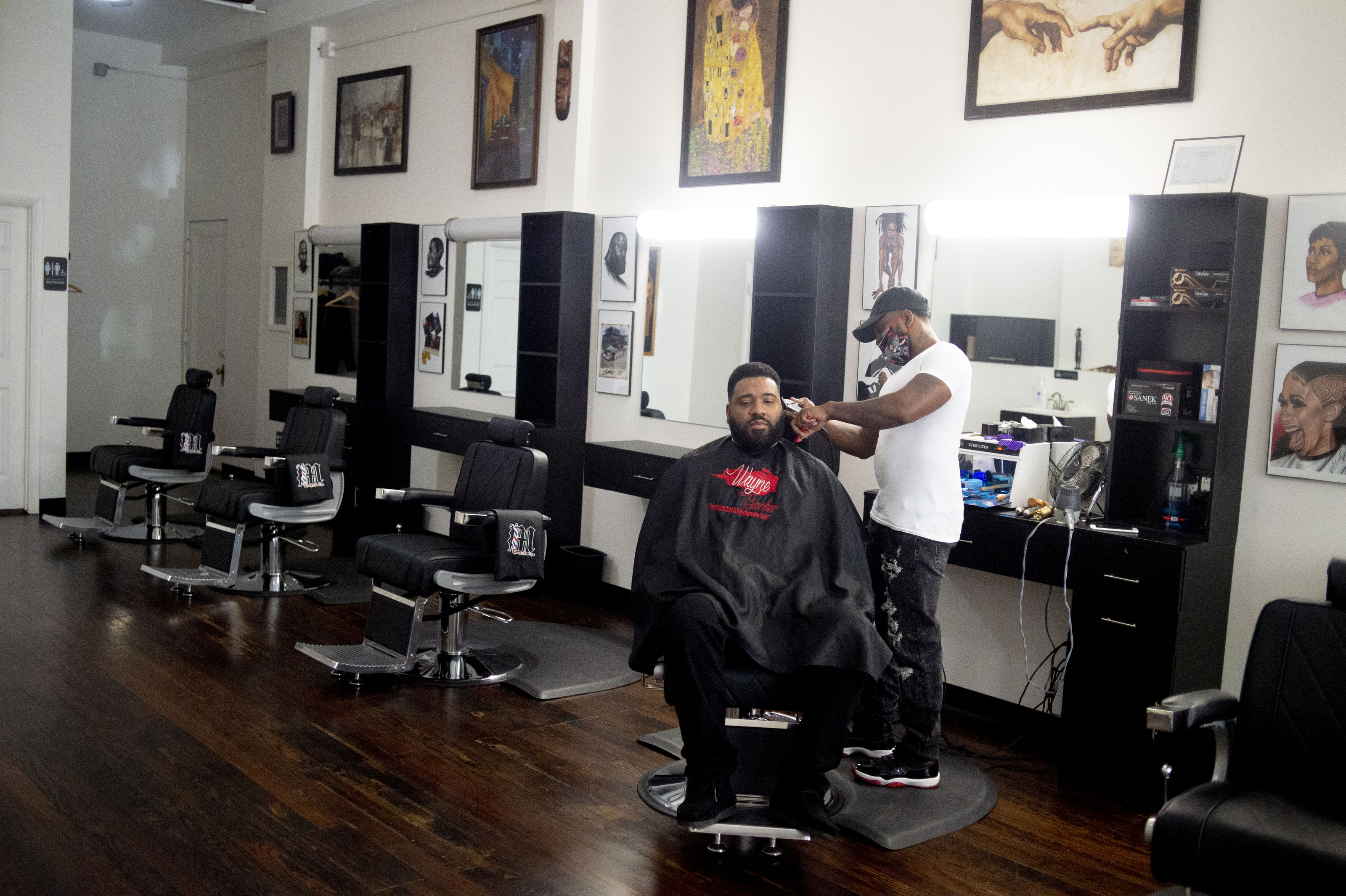 Black-owned barbershop MagnifiClips opens in downtown Flint - mlive.com
