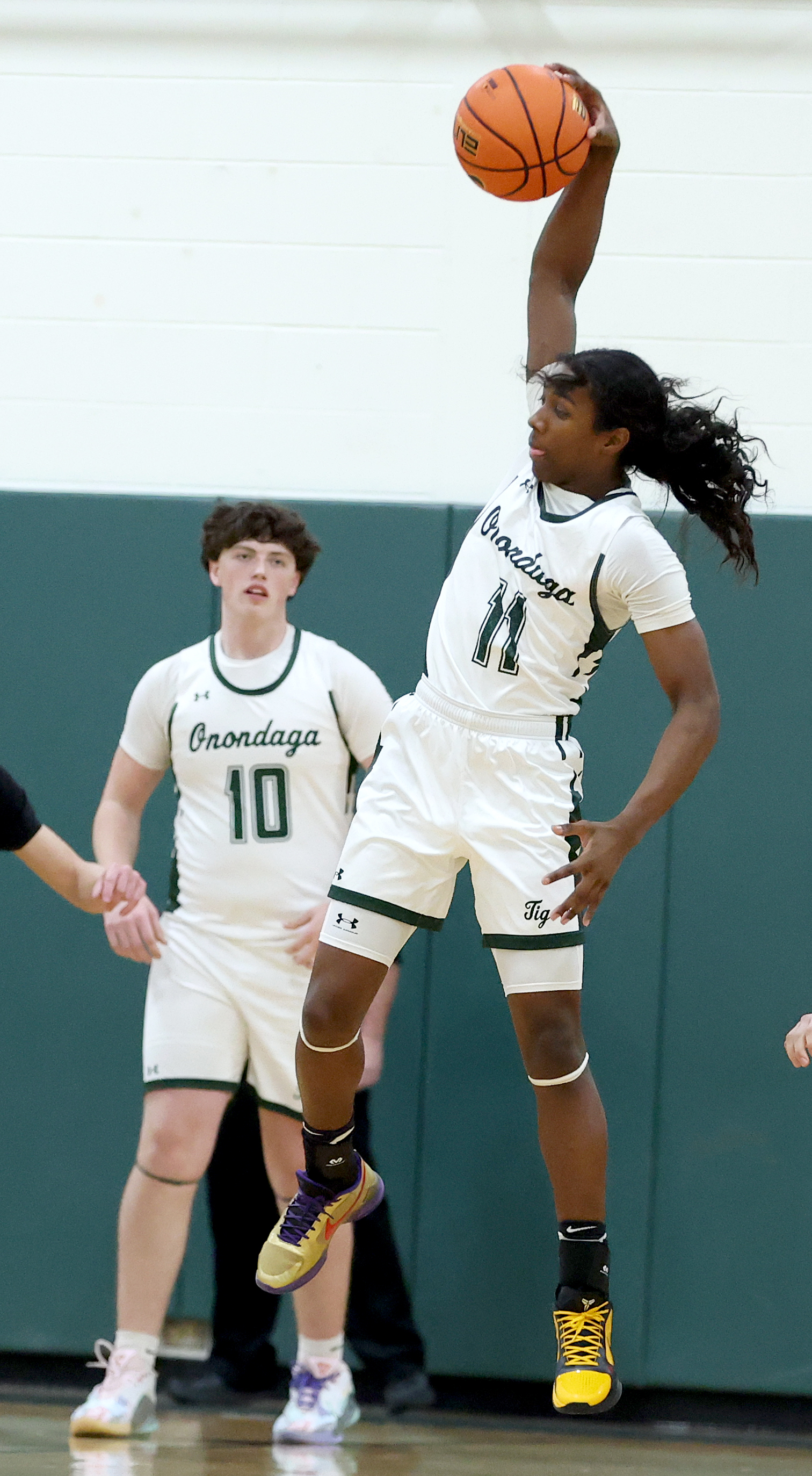 High School Boys Basketball 2025-26 : Tully visits Onondaga - syracuse.com