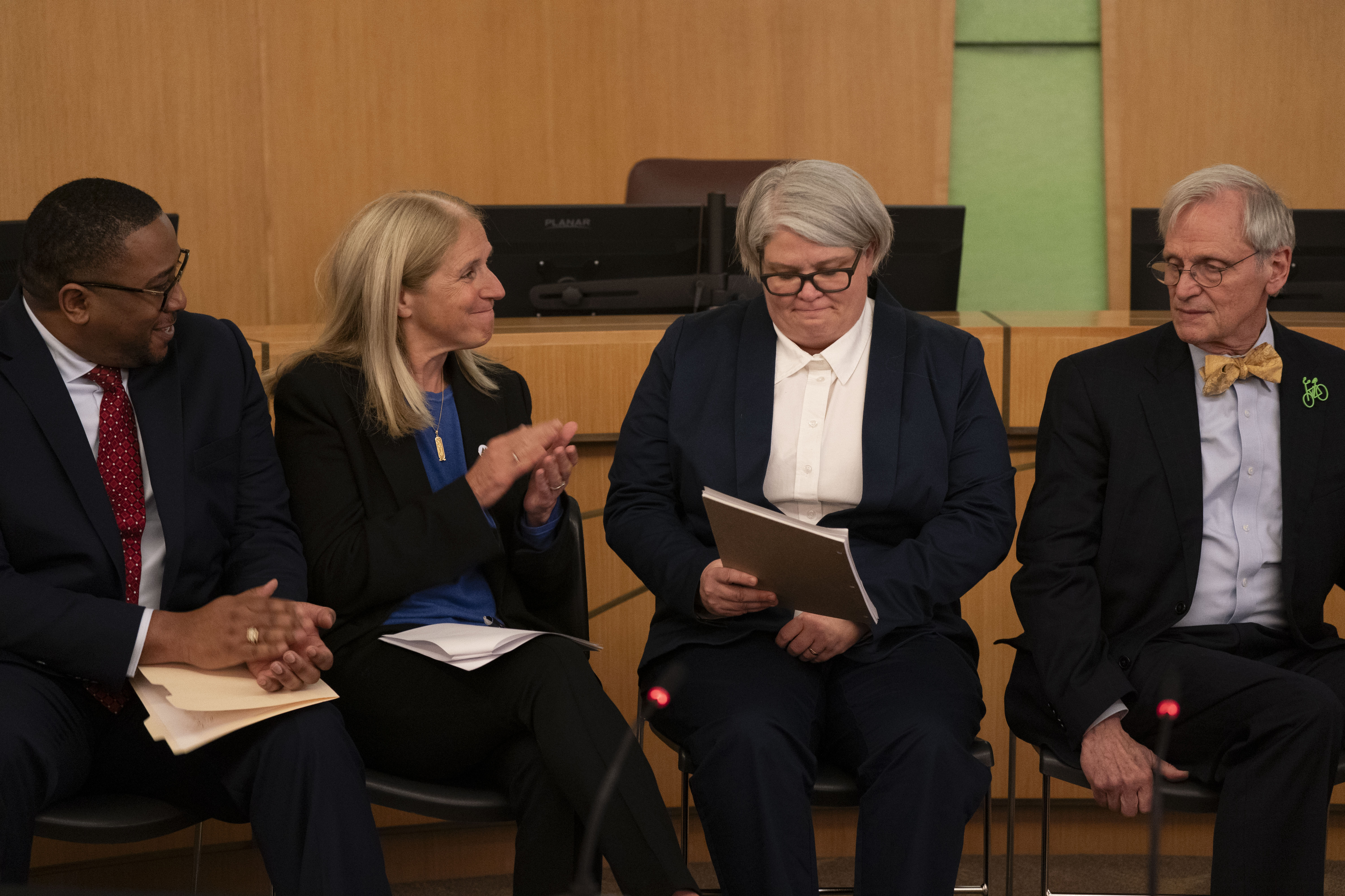 Newly elected Multnomah County Commissioners take oath of office ...