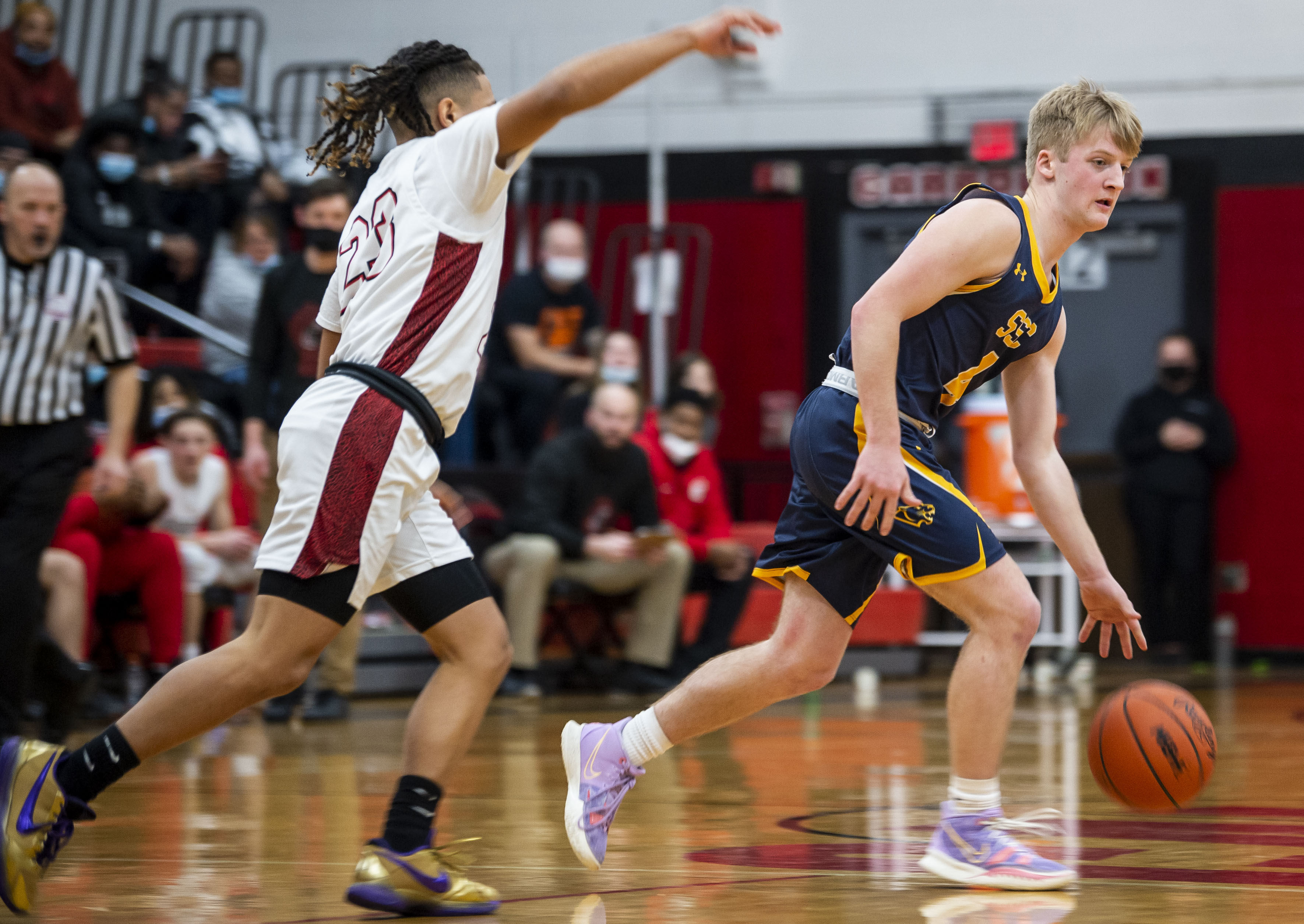 Standish-Sterling boys basketball takes down Carrollton - mlive.com
