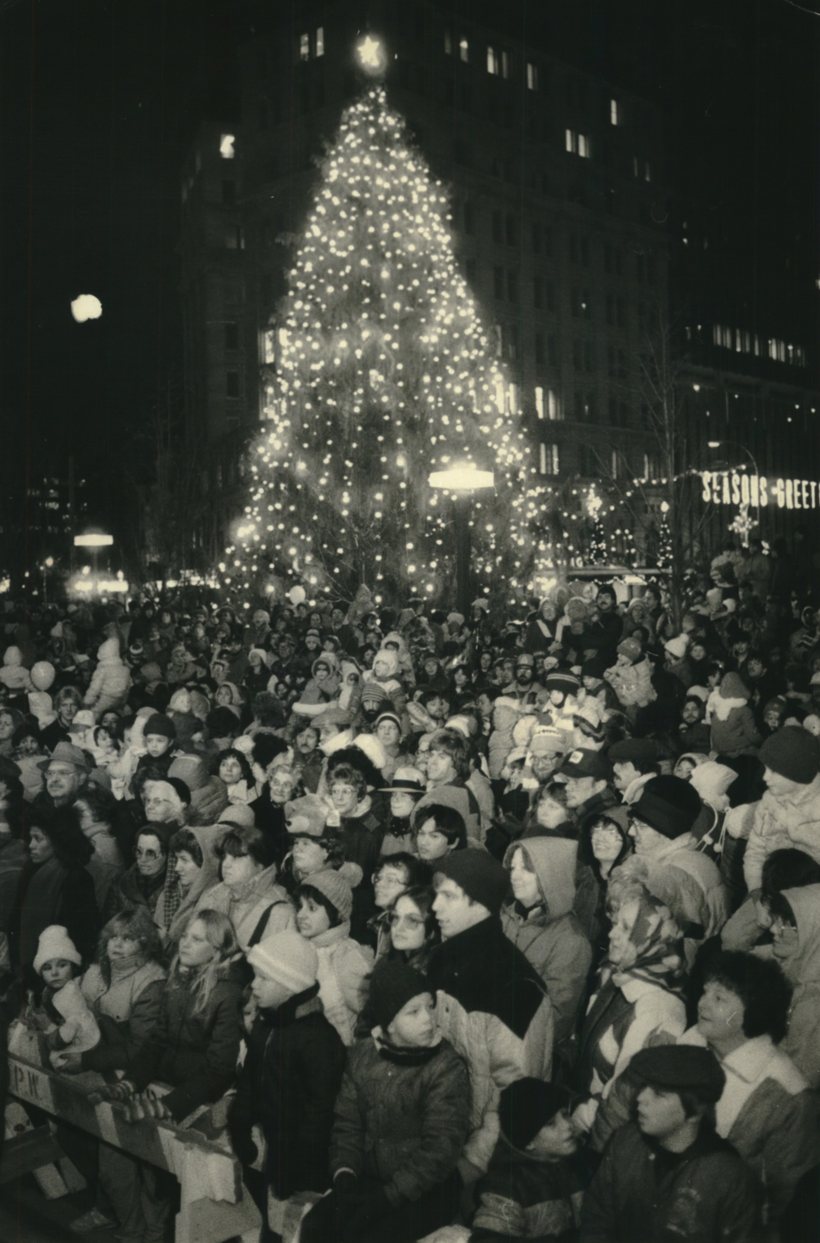 Vintage photos of the Clinton Square Christmas tree - syracuse.com