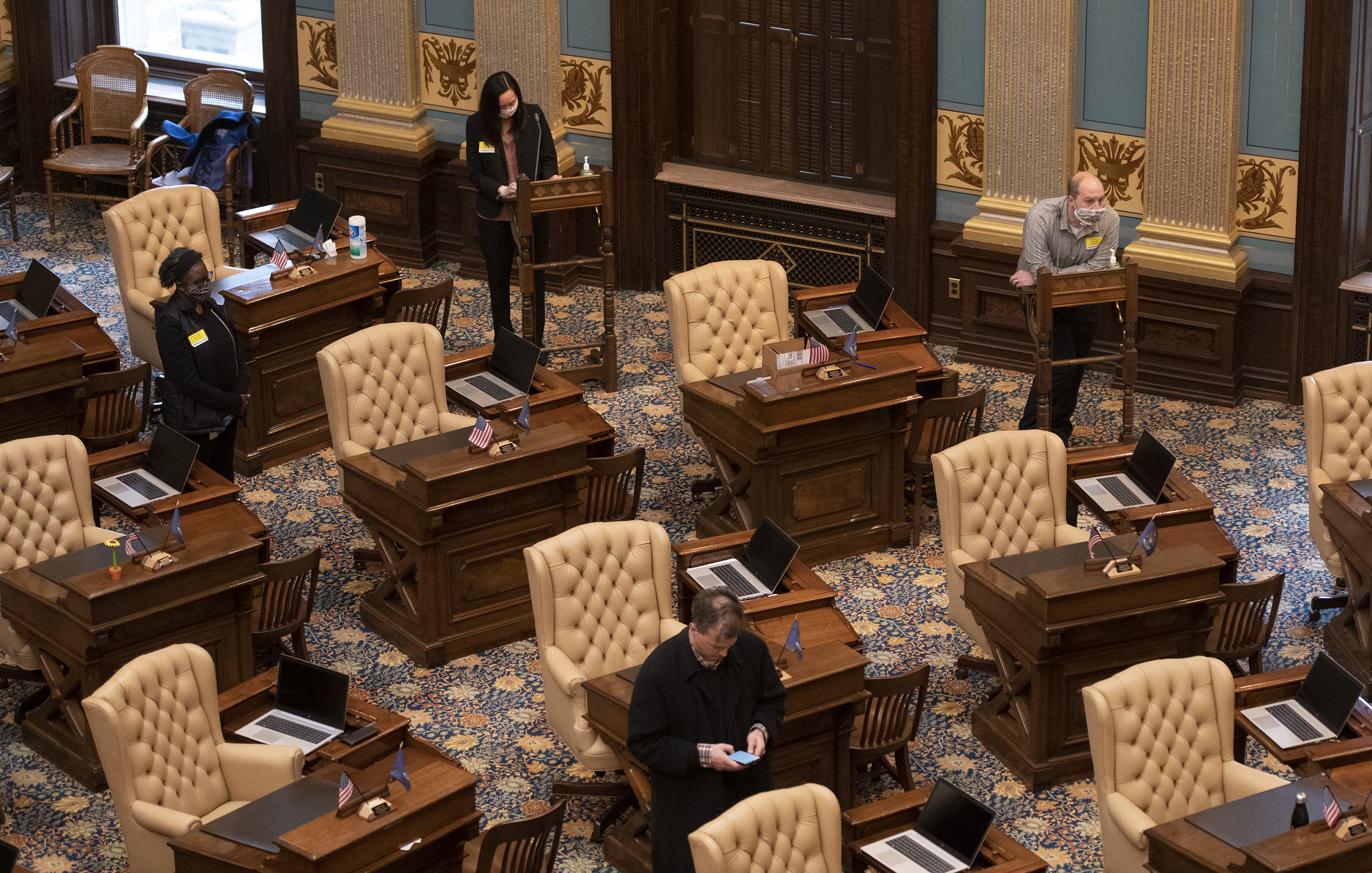 State House and Senate convene in Lansing amid coronavirus pandemic ...