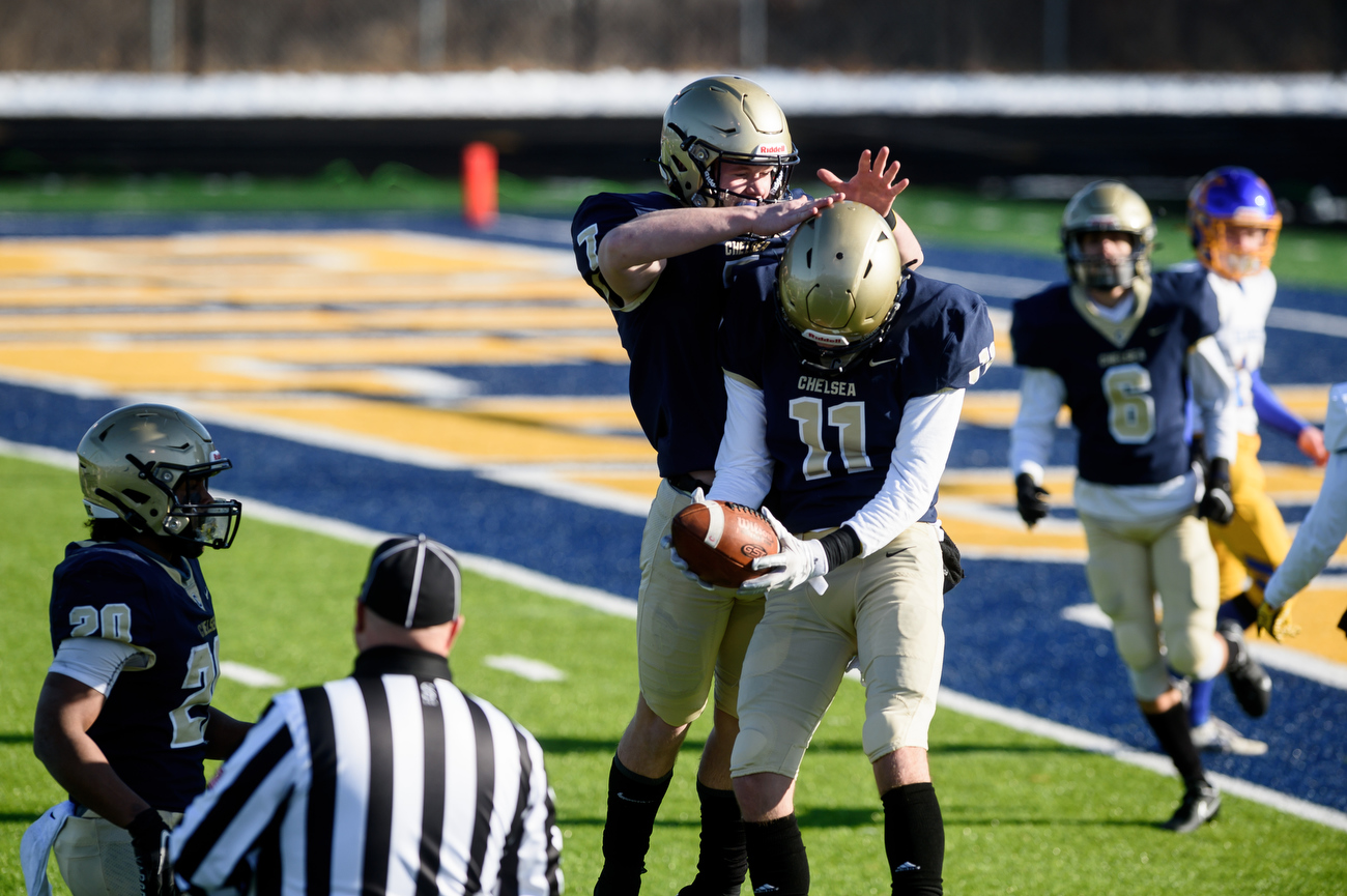 Chelsea vs. Flint Kearsley regional final football - mlive.com