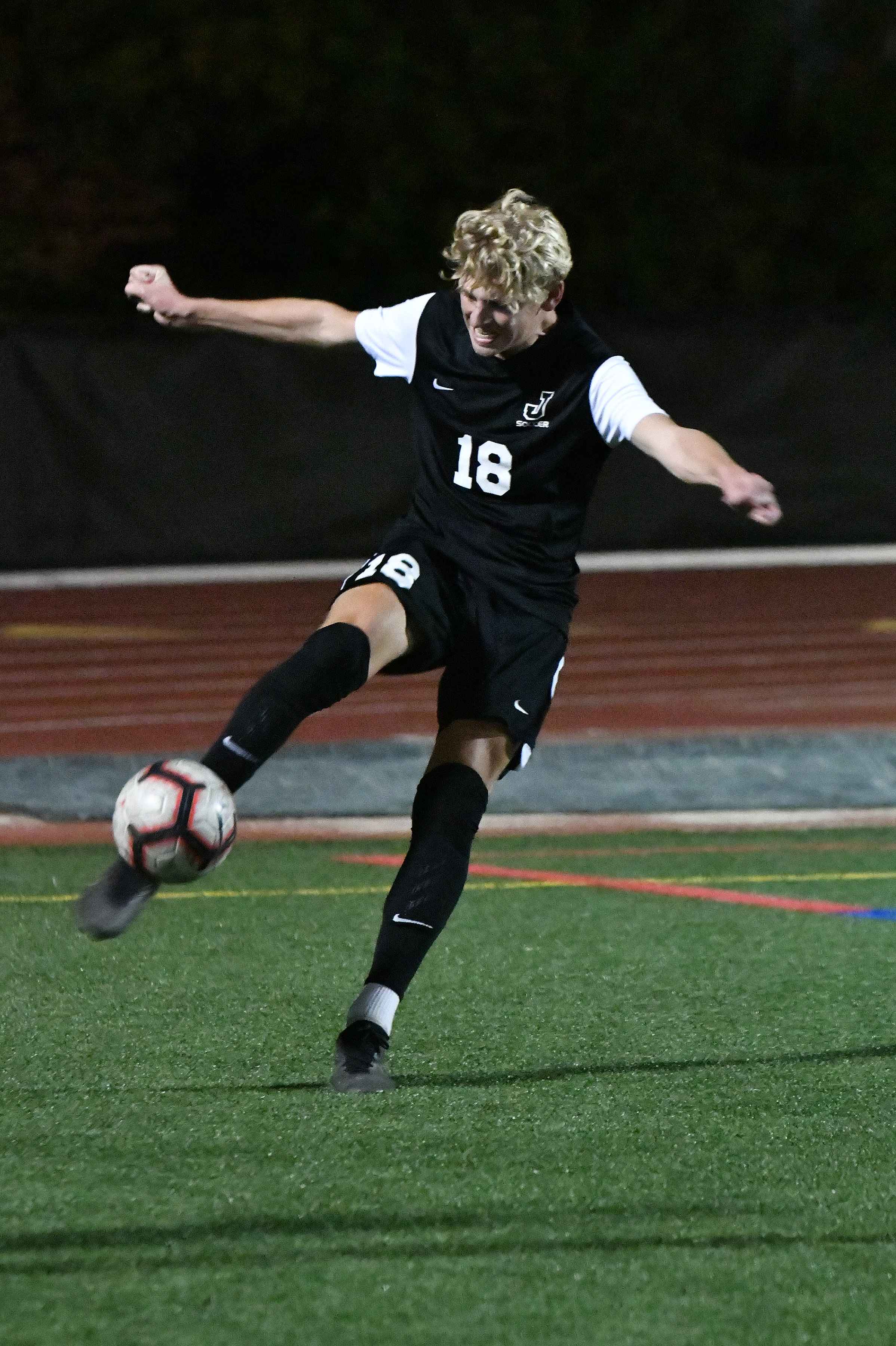 Boys soccer: Jesuit Crusaders vs Mountainside Mavericks - oregonlive.com