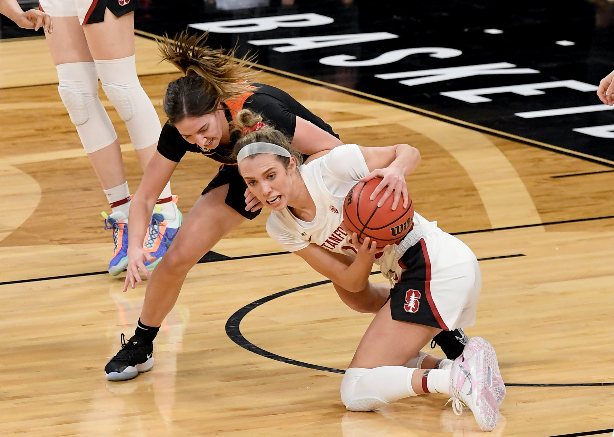Oregon State vs. Stanford at Pac-12 women's basketball tournament ...