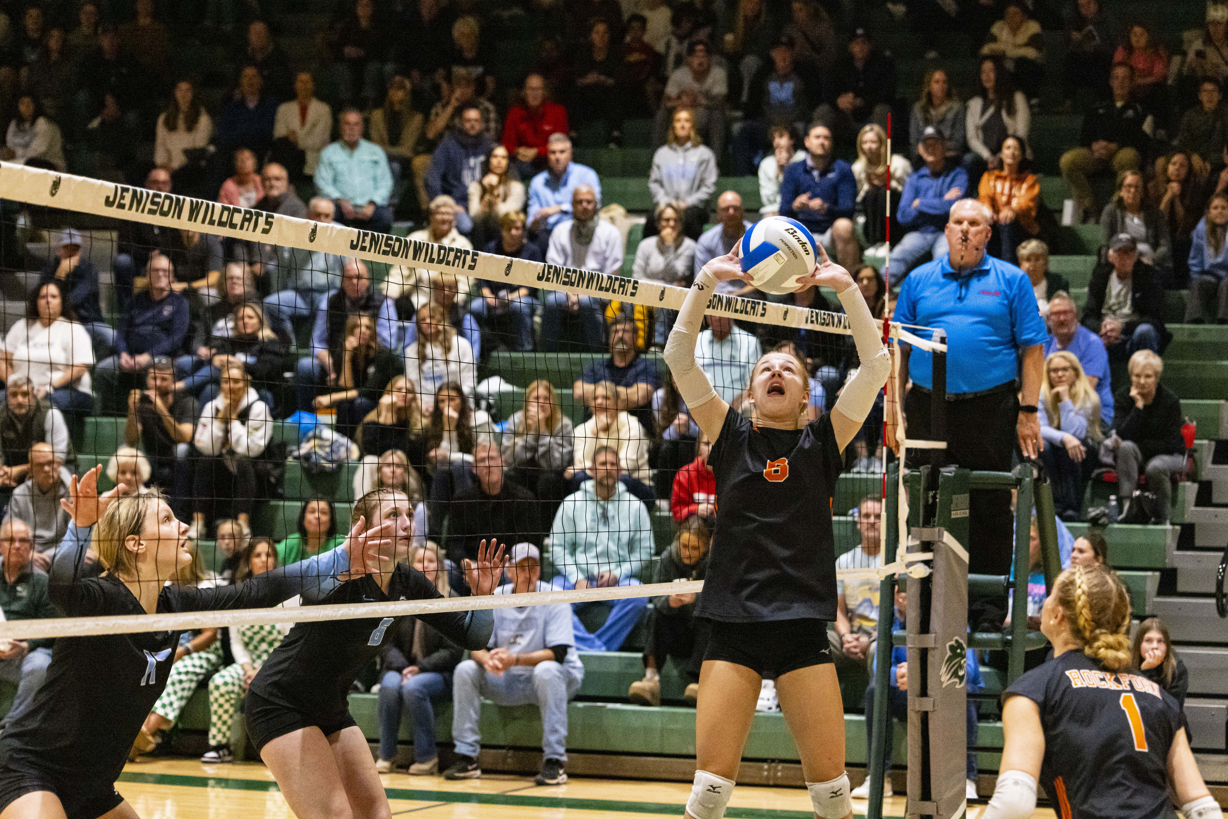 Rockford defeats Forest Hills Northern in D1 volleyball regional ...
