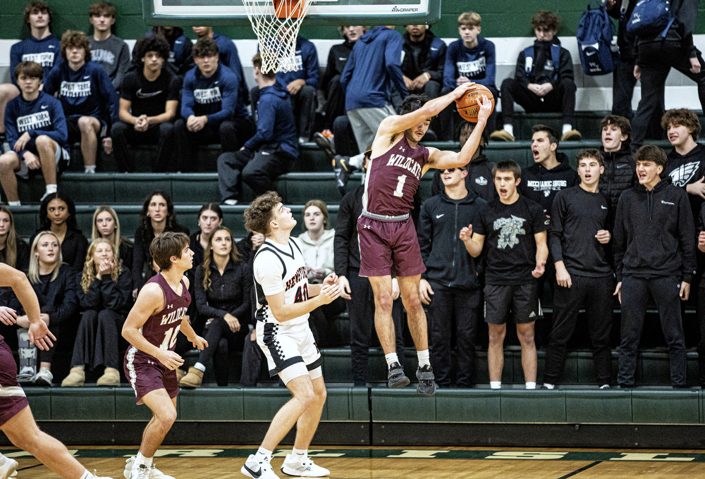 Mechanicsburg plays Hempfield boys at the Carlisle Classic Basketball Tournament - pennlive.com