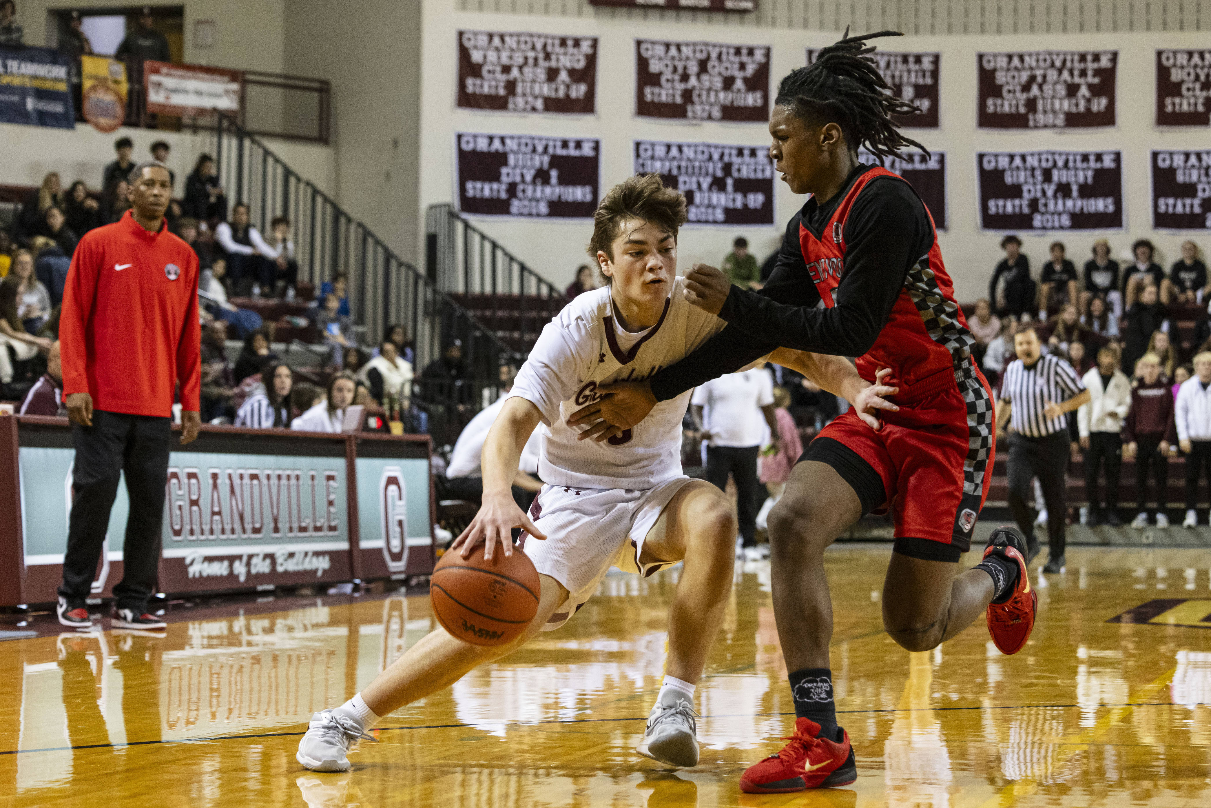 Grandville hosts East Kentwood in high school boys basketball - mlive.com