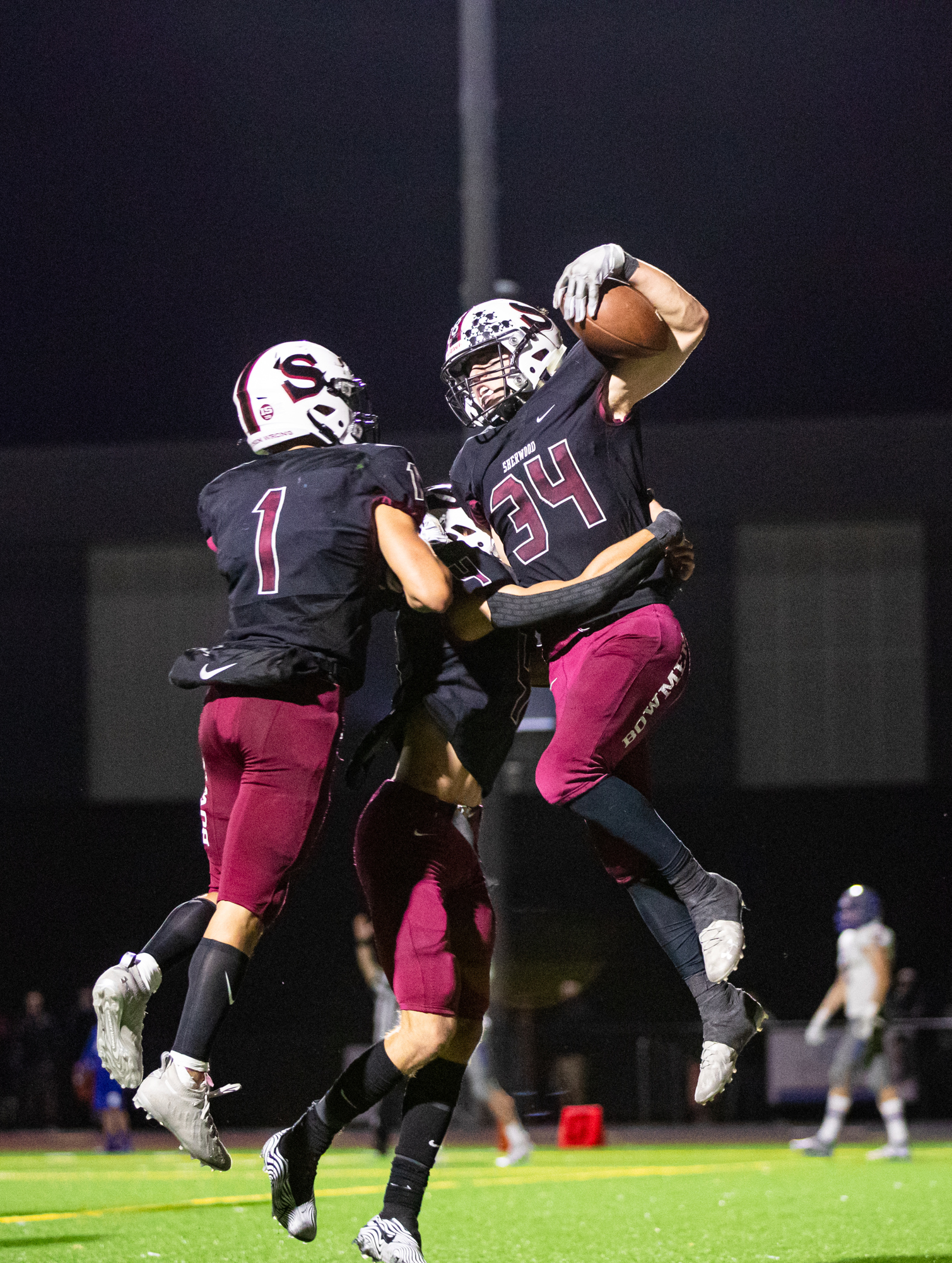 Oregon high school football: Newberg Tigers at Sherwood Bowmen ...