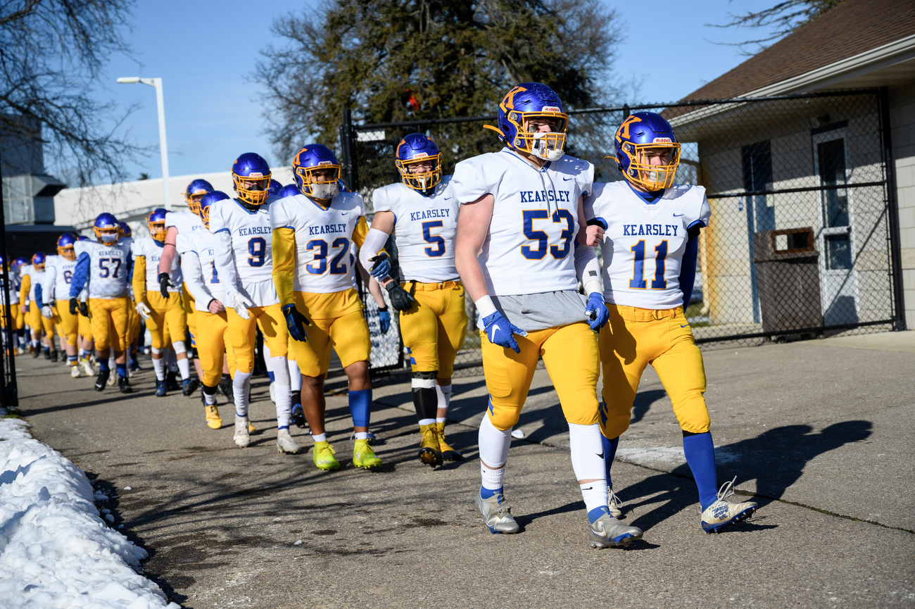 Chelsea vs. Flint Kearsley regional final football - mlive.com
