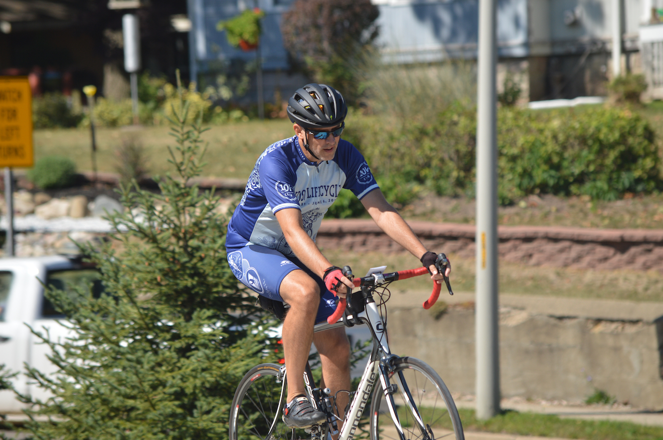 Kalamazoo man raises money for Black Lives Matter movement with 1,000 ...