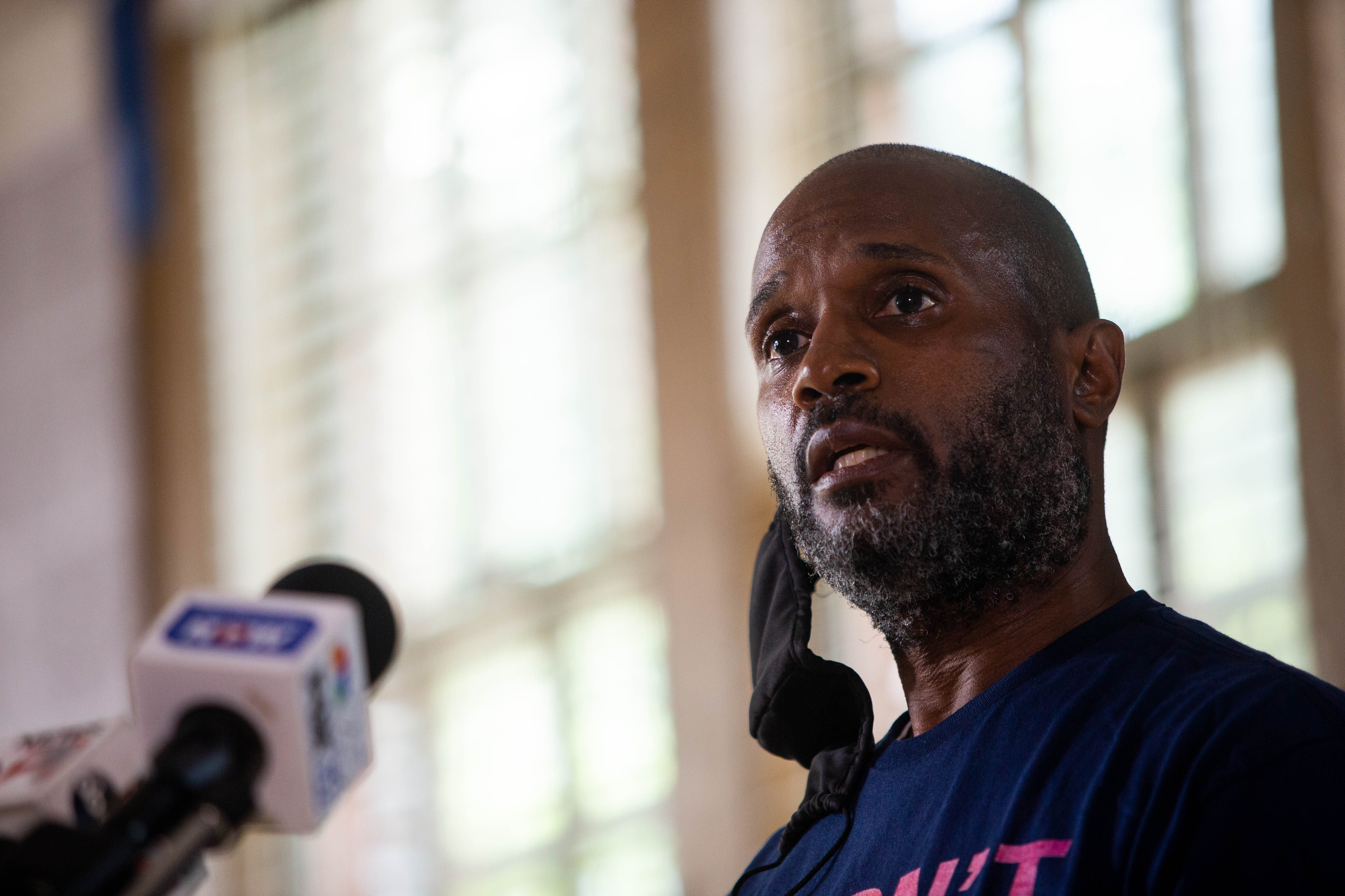 Flint family holds press conference after 'no-knock' raid last April ...