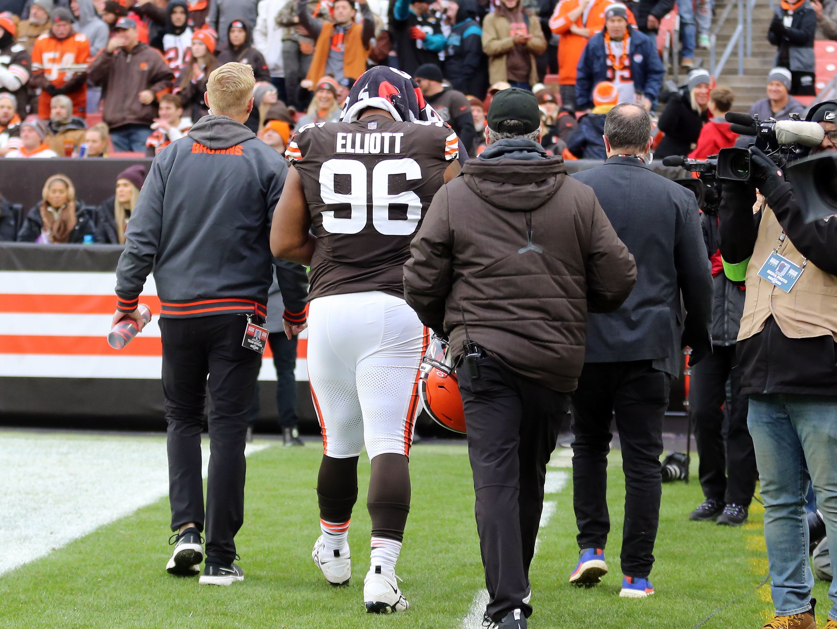 Cleveland Bowns defense vs. Jacksonville Jaguars, December 10, 2023 ...