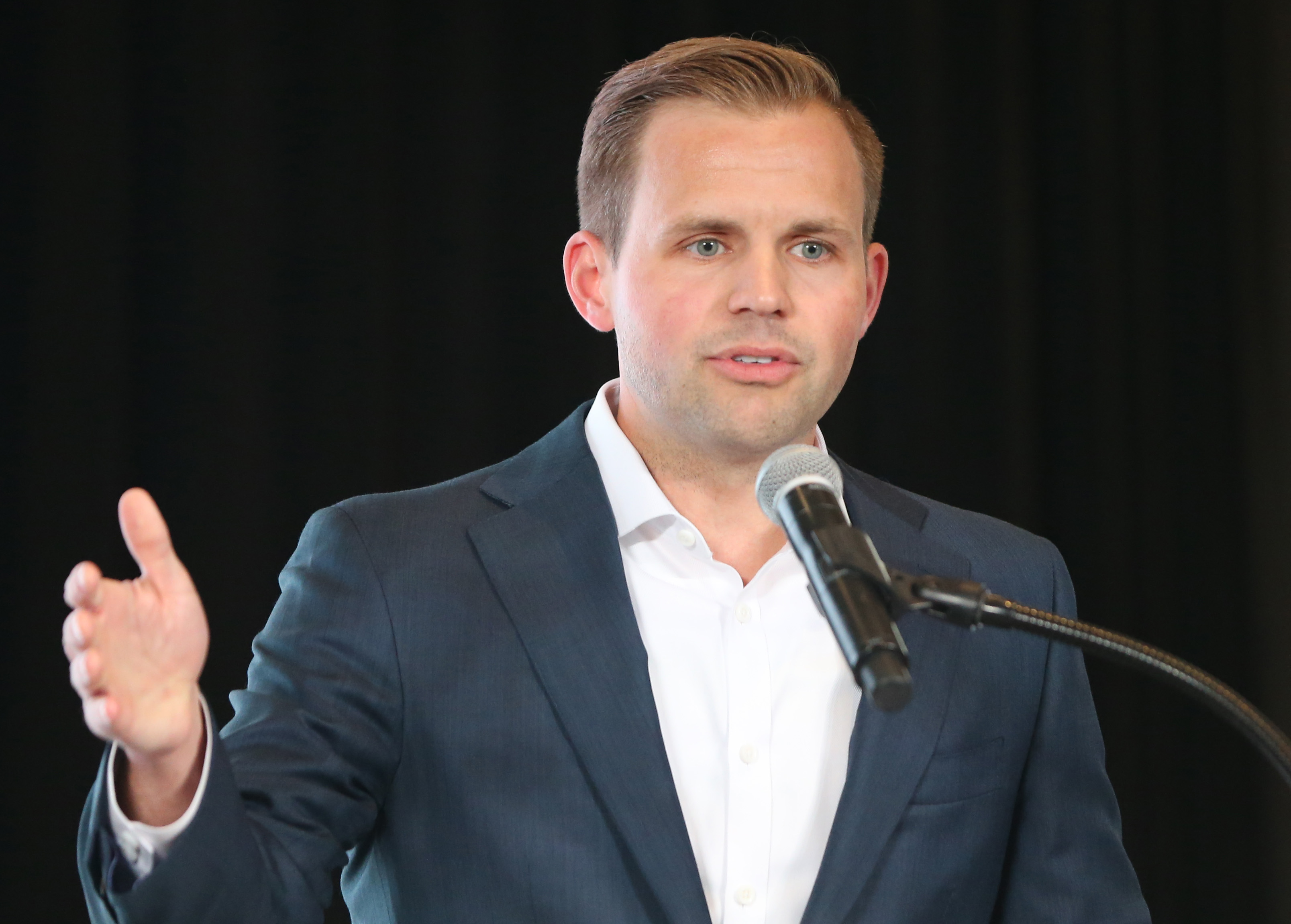 Cleveland Cavaliers and Cleveland-Cliffs introduce new player’s jersey ...