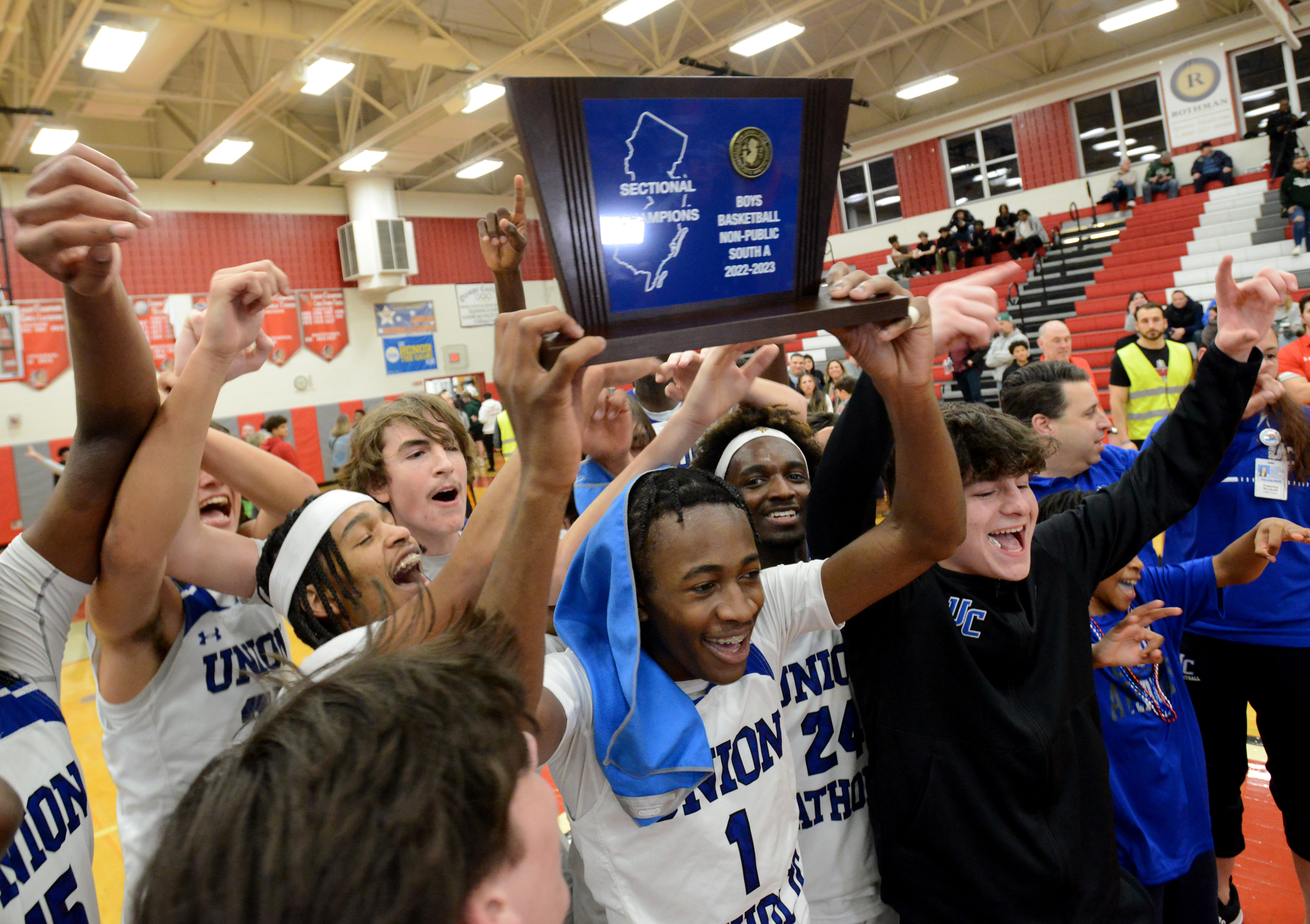 Union Catholic vs. St. Joseph (Met.) boys basketball, South Jersey Non ...