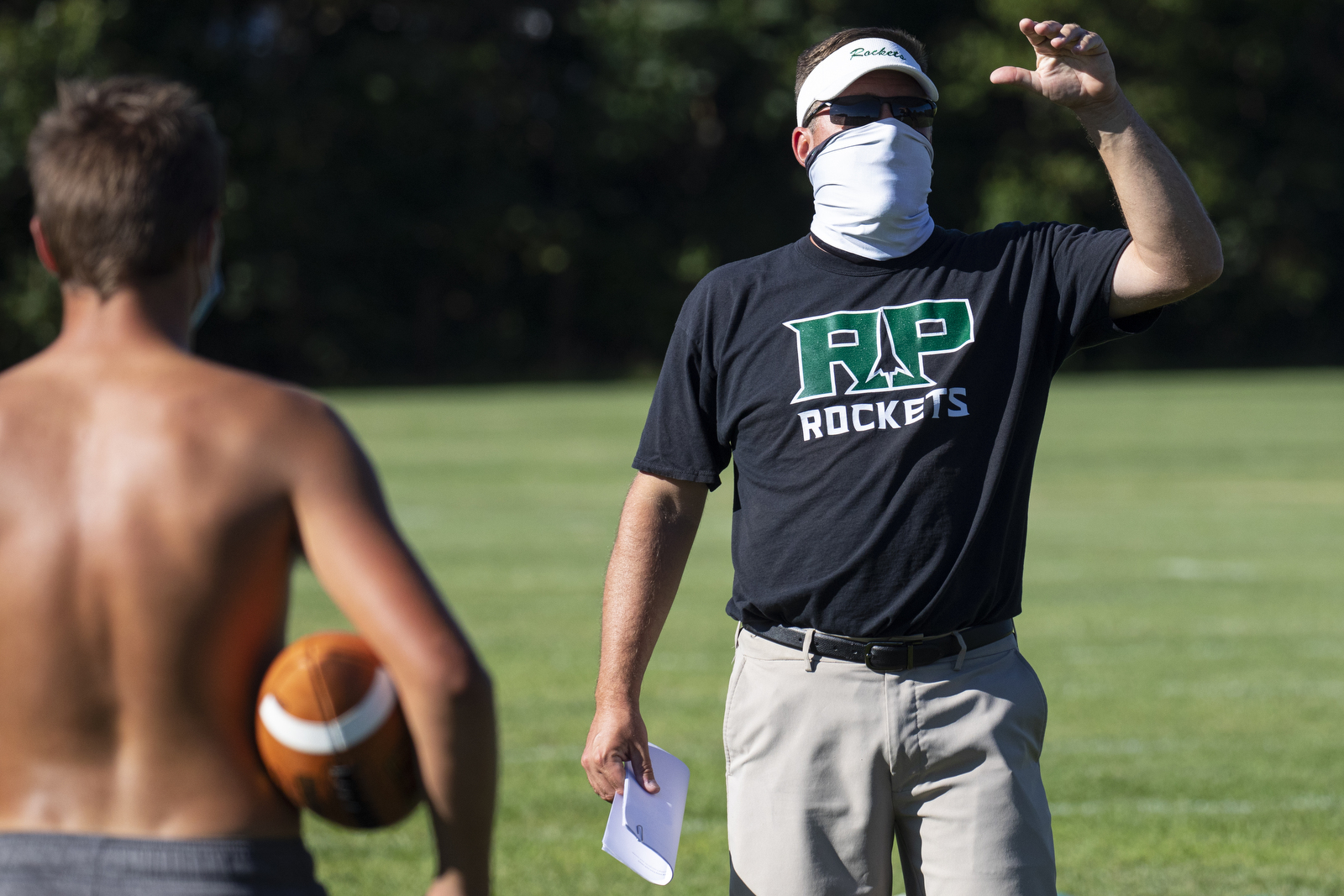 Reeths-Puffer football sports face masks during 2020 practice - mlive.com