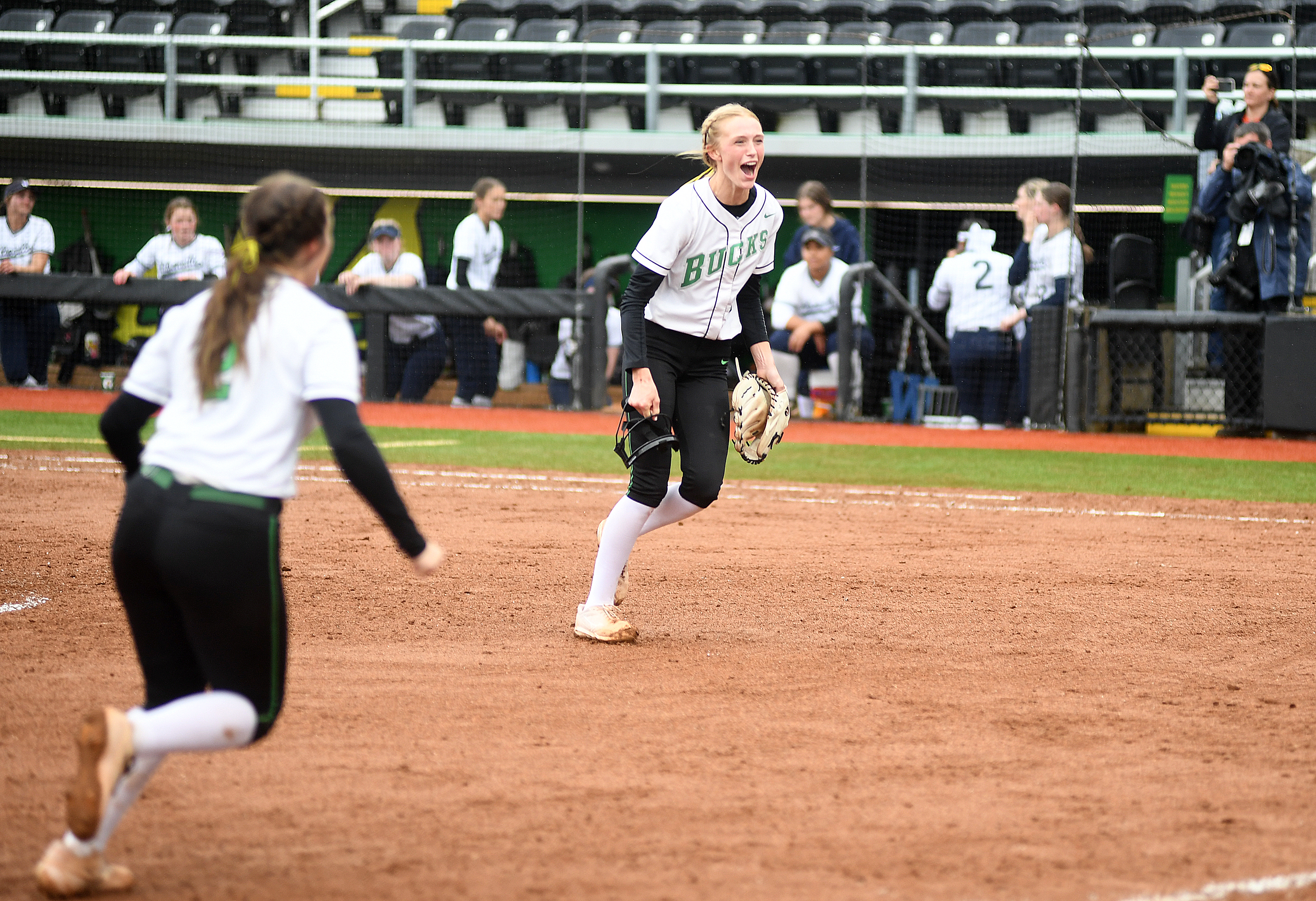 Softball: Pendleton/Griswold beats Wilsonville in Class 5A state title ...