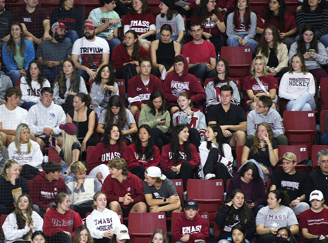 UMass Hockey vs Providence 11/5/22 - masslive.com