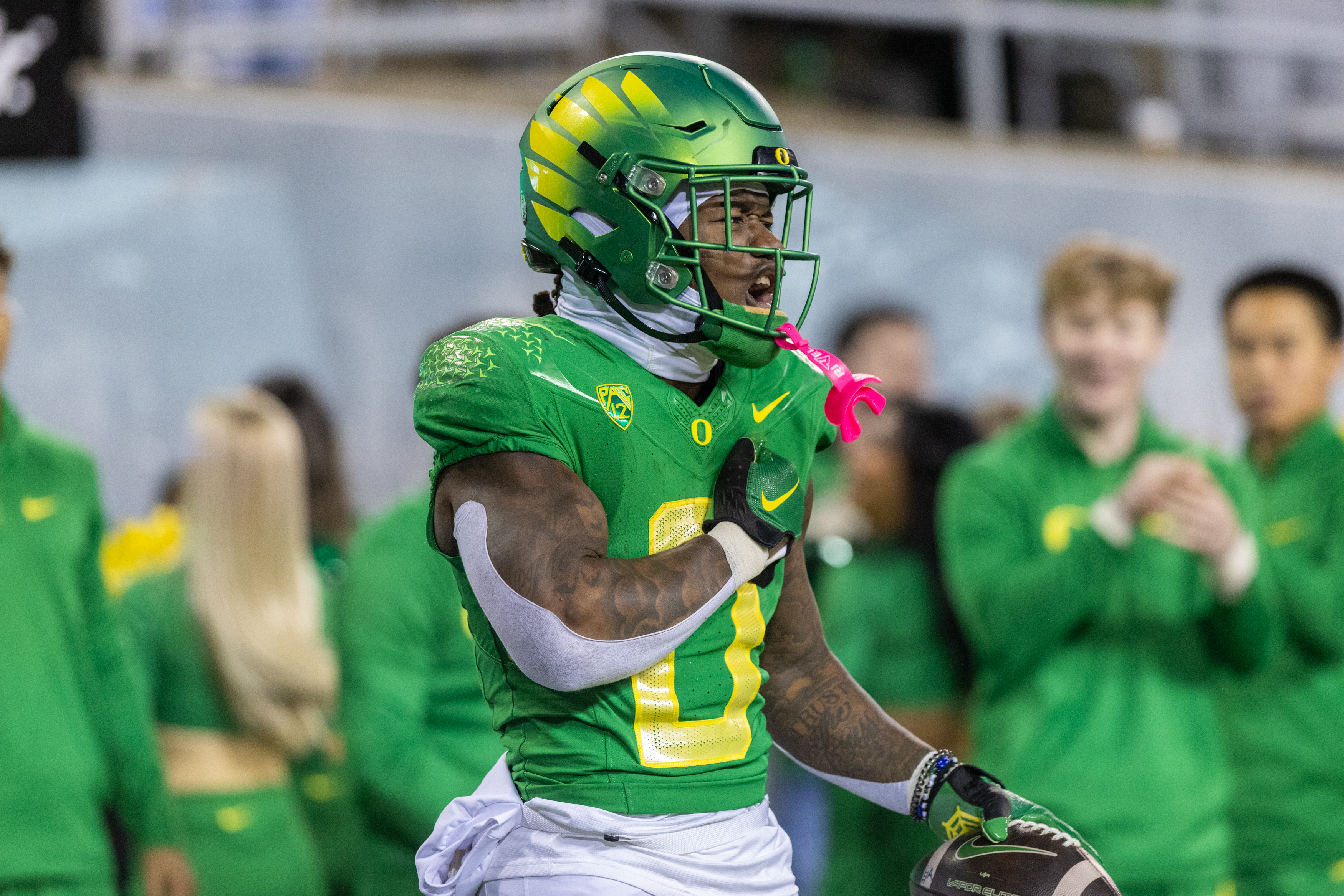 No. 6 Oregon Ducks vs. No. 16 Oregon State Beavers: Nov. 24, 2023 ...