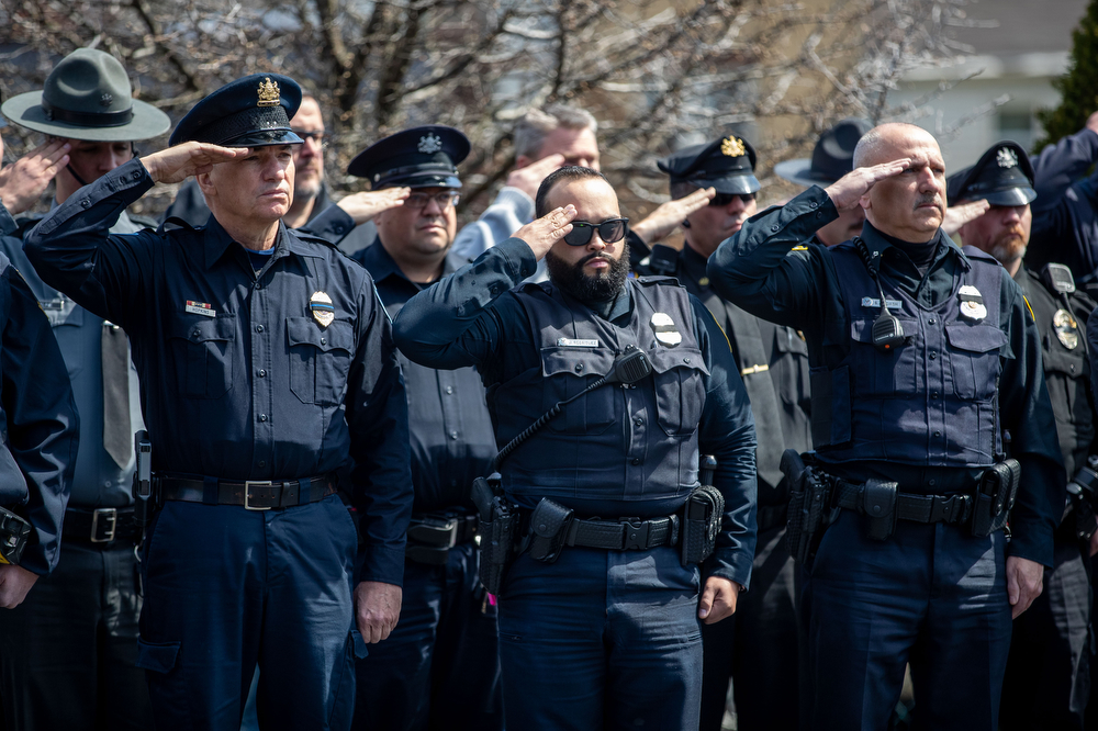 Crowds line Rt 422 to honor slain Lebanon policeman - pennlive.com