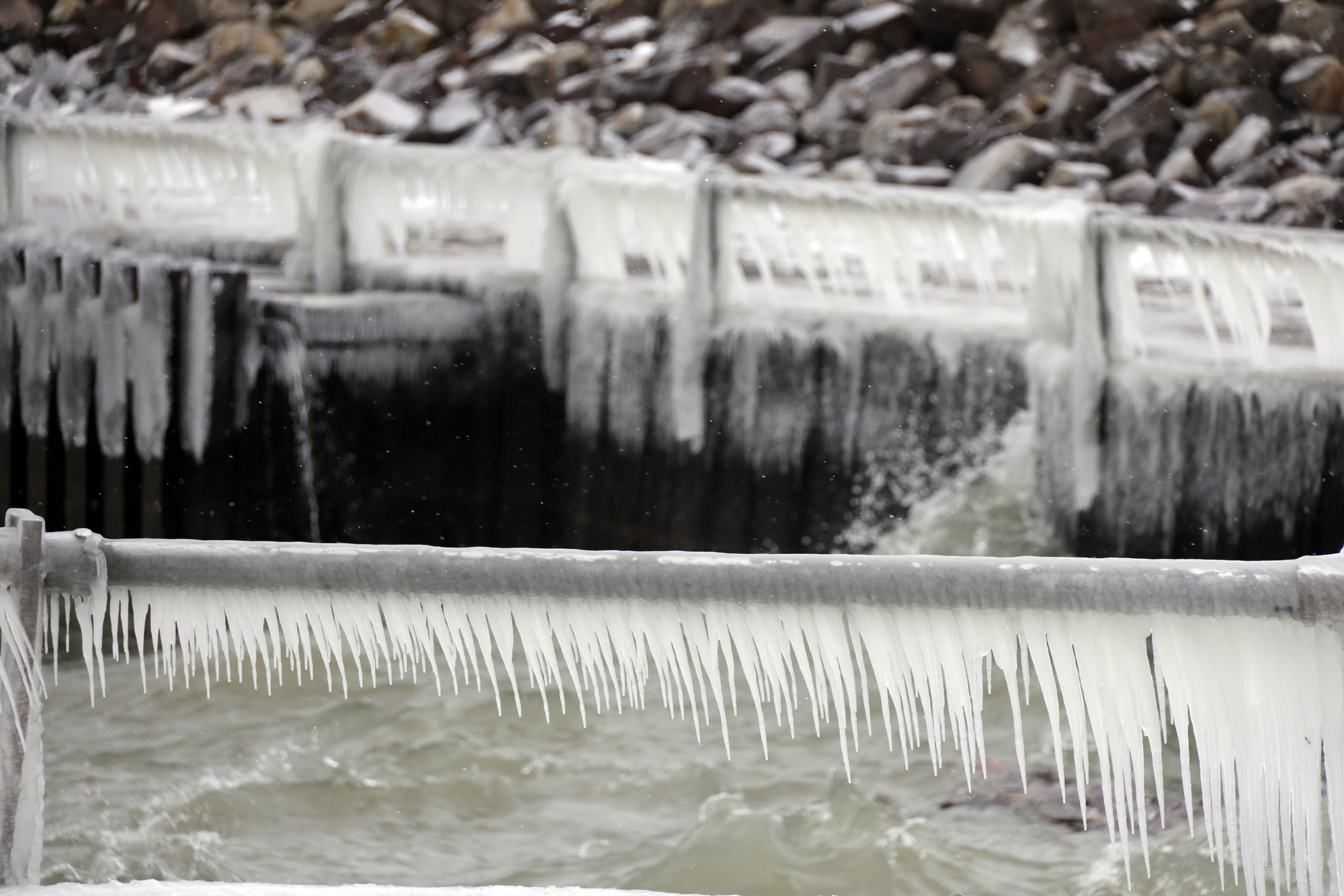 Ice along the Lake Erie shoreline - cleveland.com