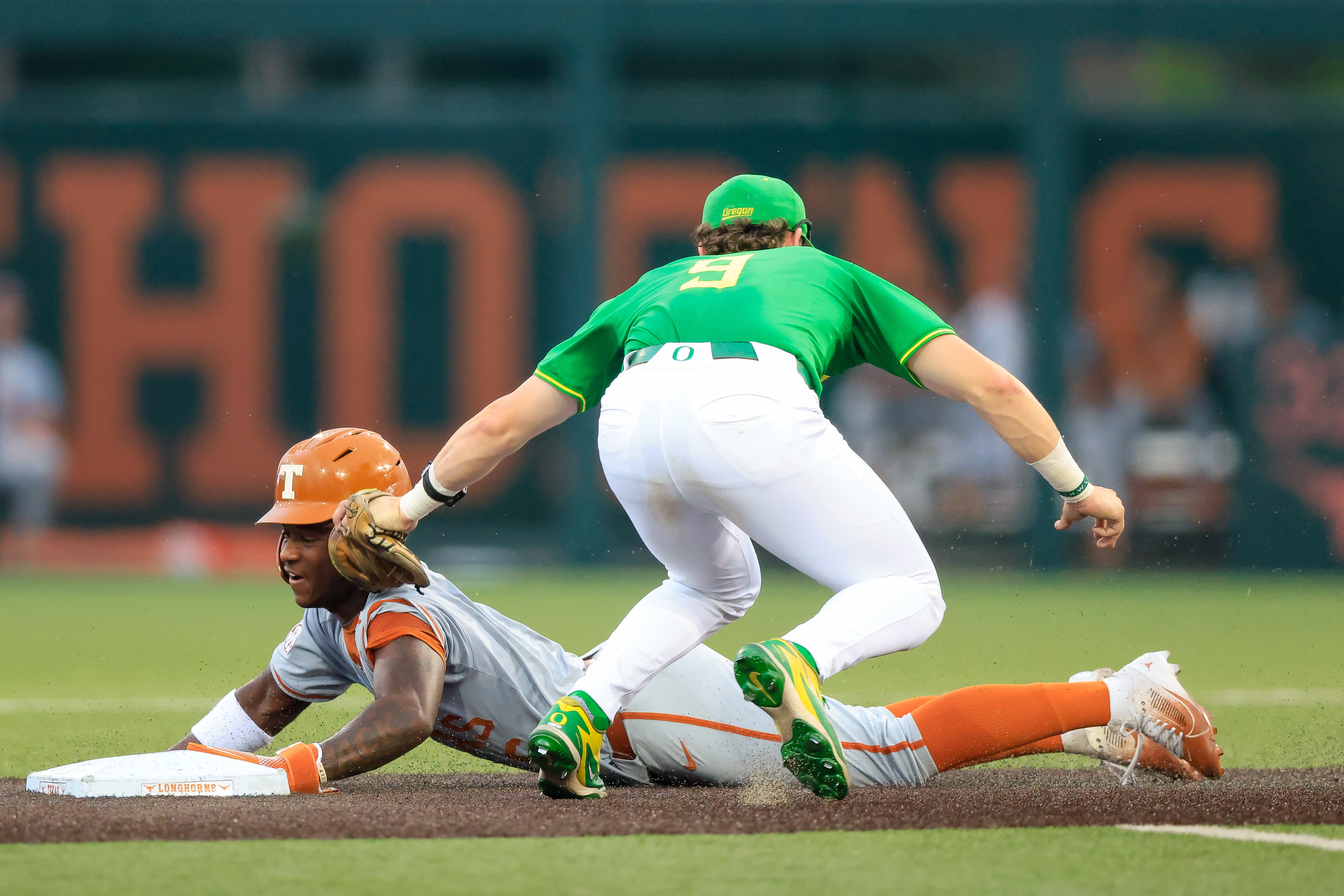 Oregon Ducks Football, Basketball, Baseball, and More Sports News ...