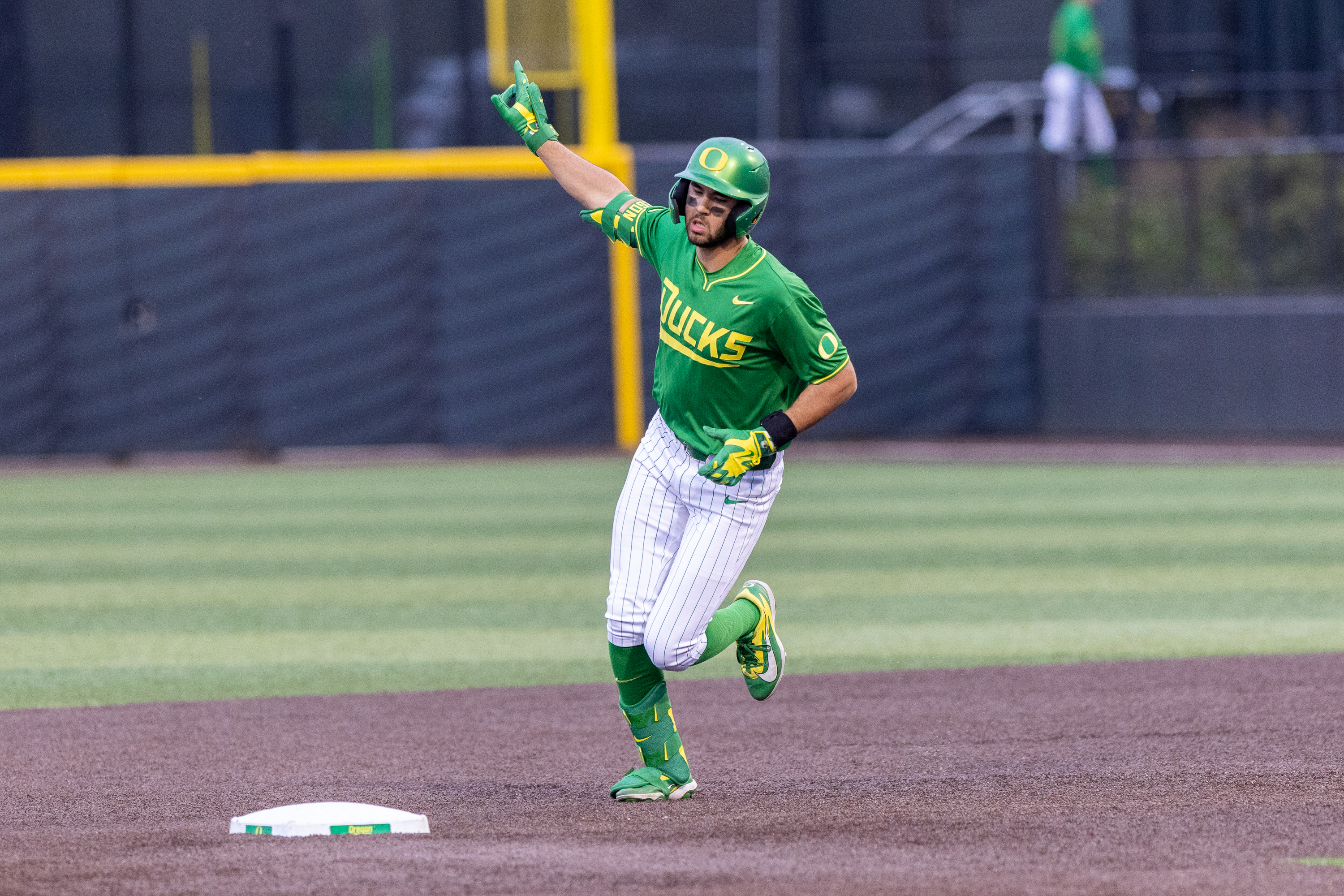 Oregon Ducks Football, Basketball, Baseball, and More Sports News ...
