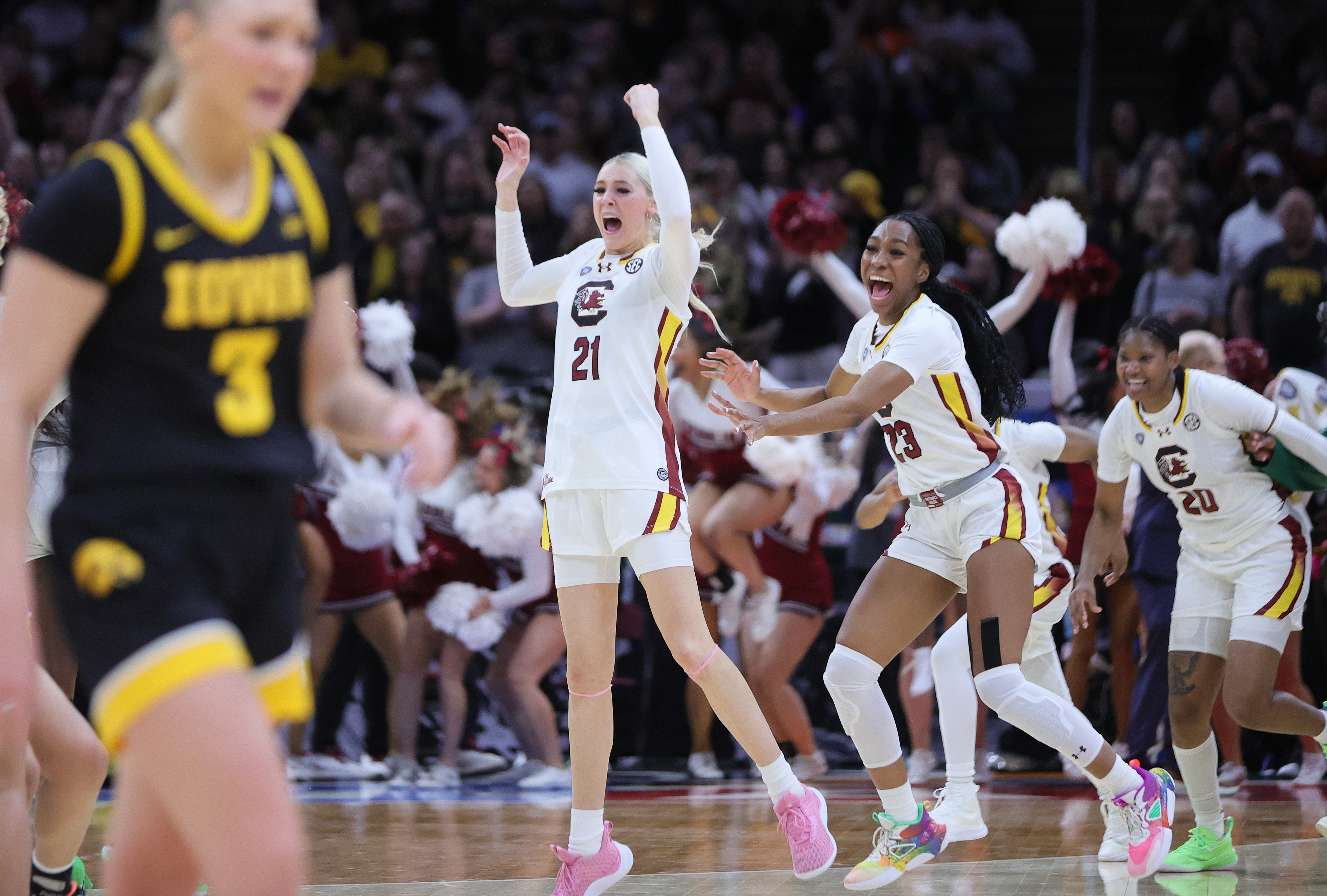 Iowa vs. South Carolina in NCAA Women's Final Four championship game ...