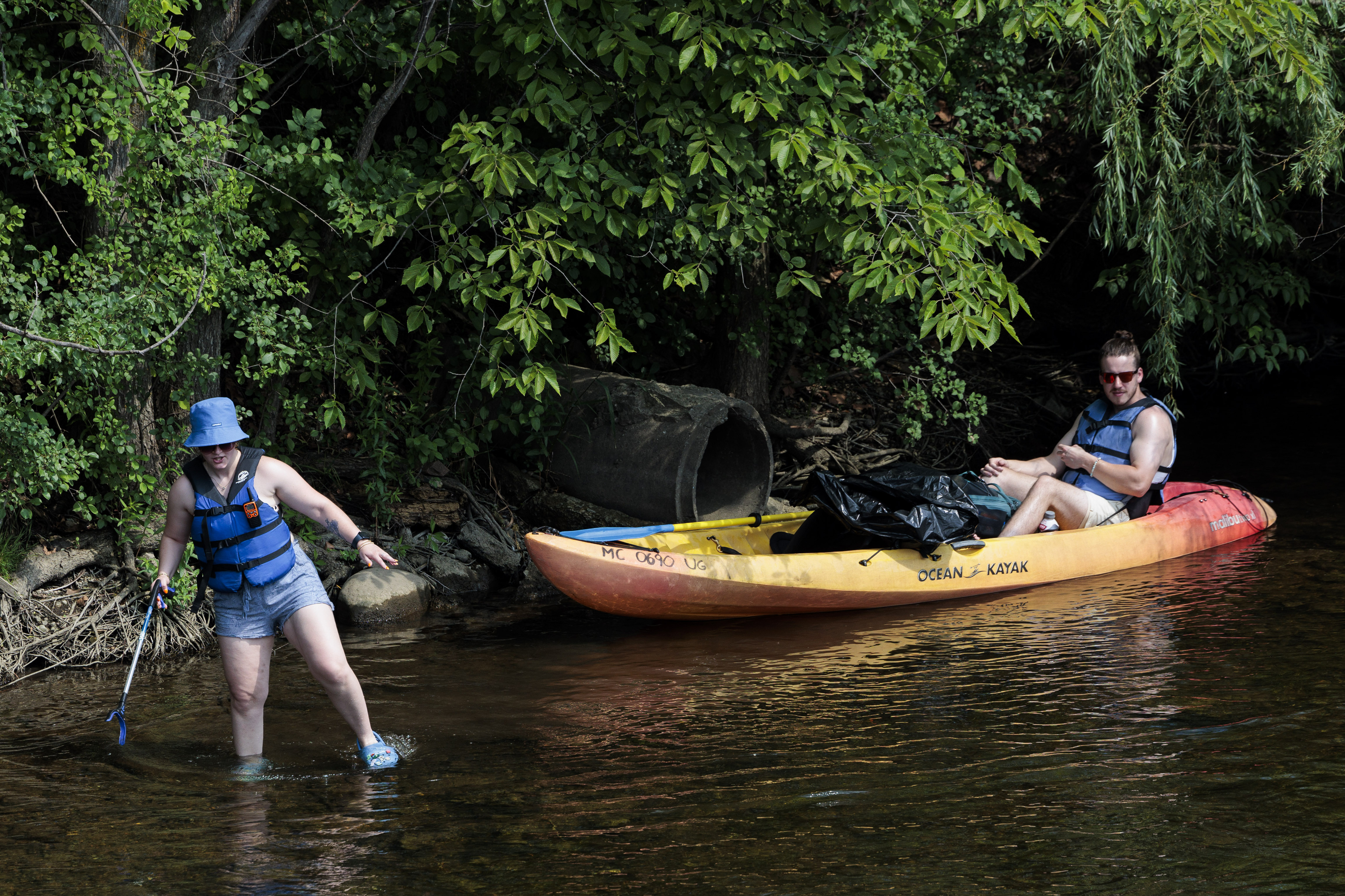 Volunteers Kayak To Clear Trash From The Huron River 6177